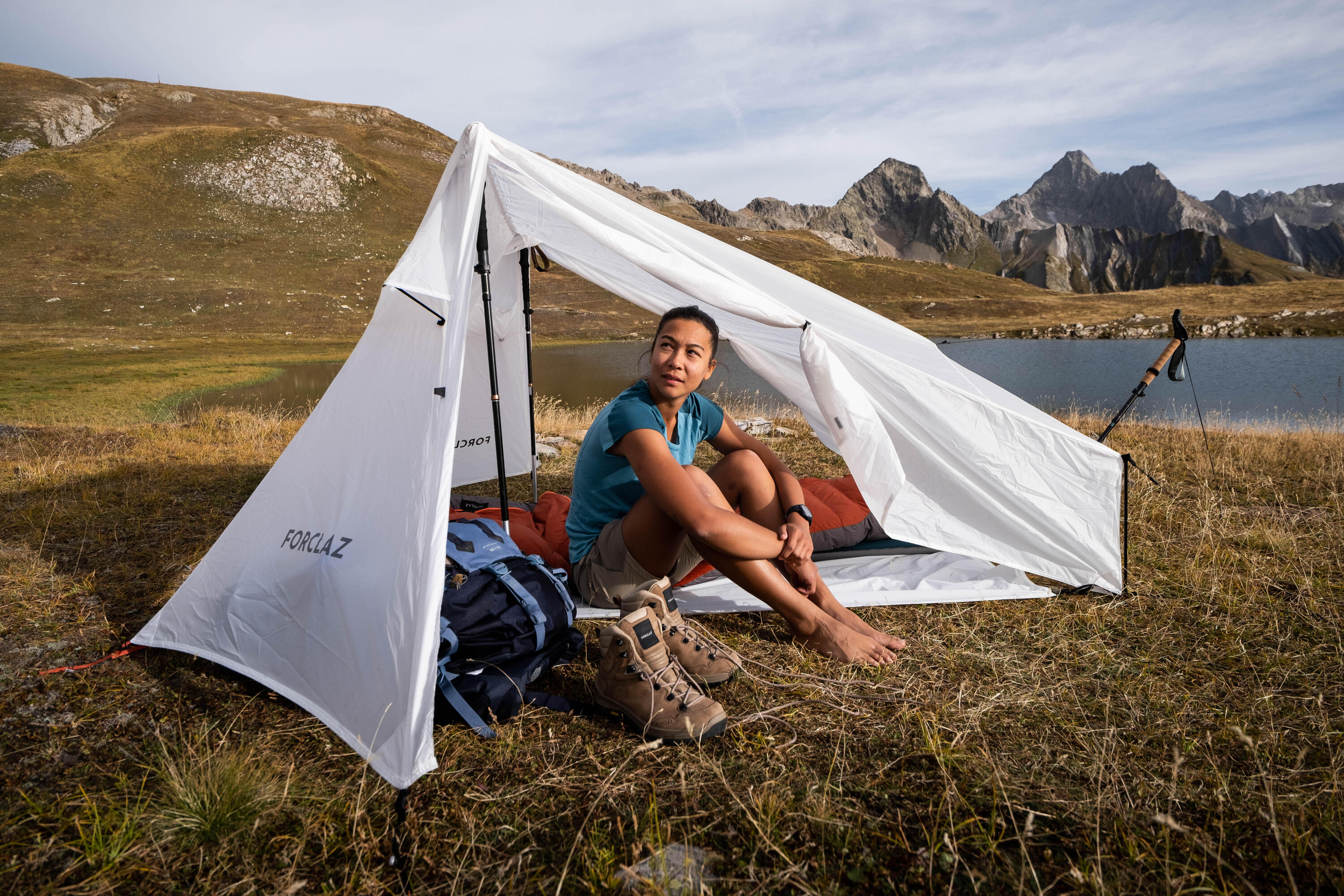 Two-person trekking tarp tent MT900, lightweight and compact SIMOND ...