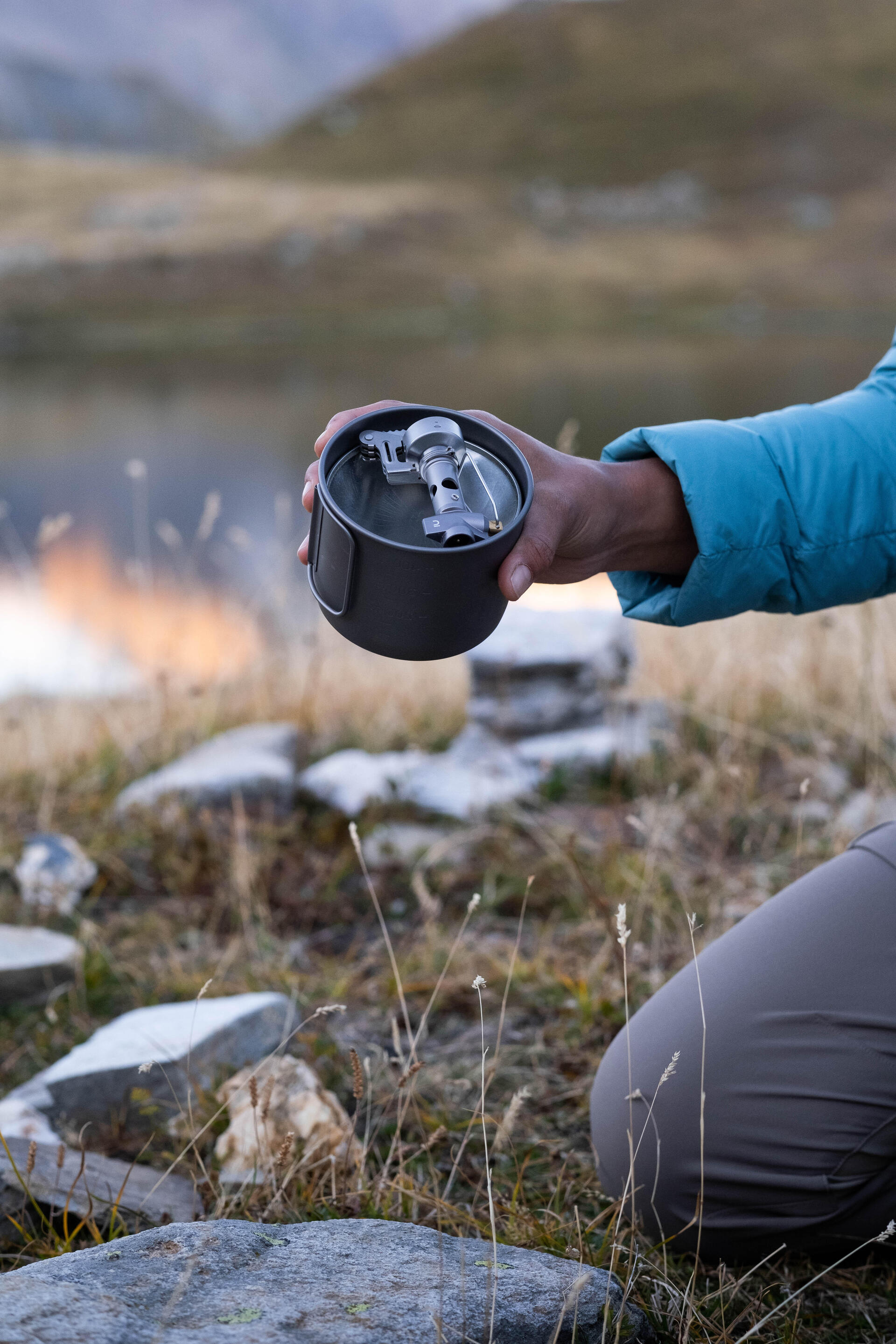 Ultra light and compact gas stove - MT900