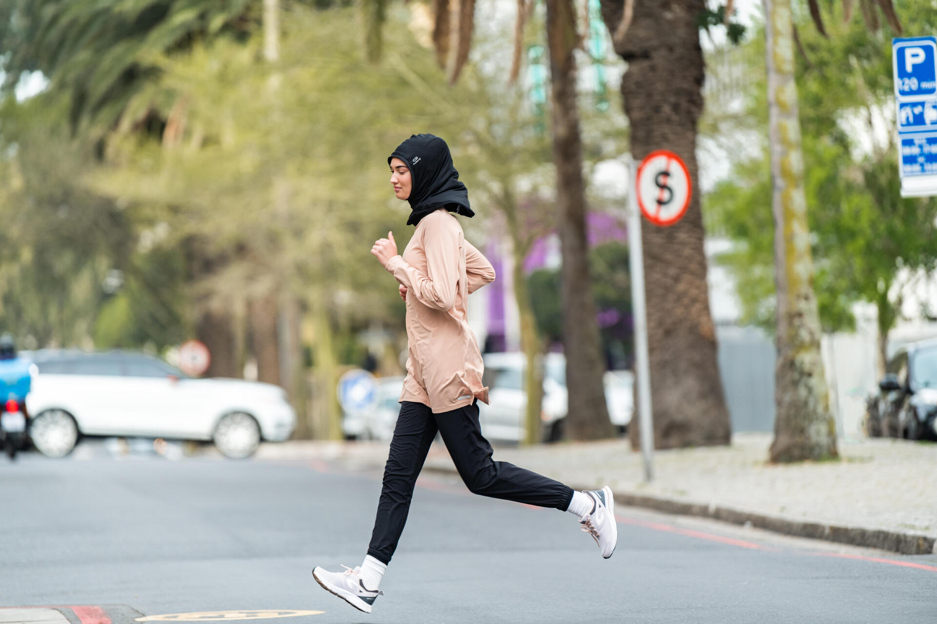 Women's Running Hijab - KIPRUN Black