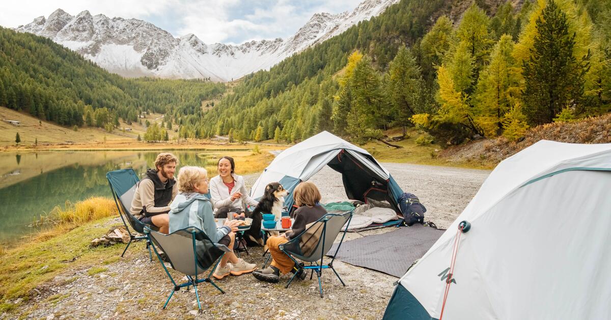 Excursie cu cortul în familie