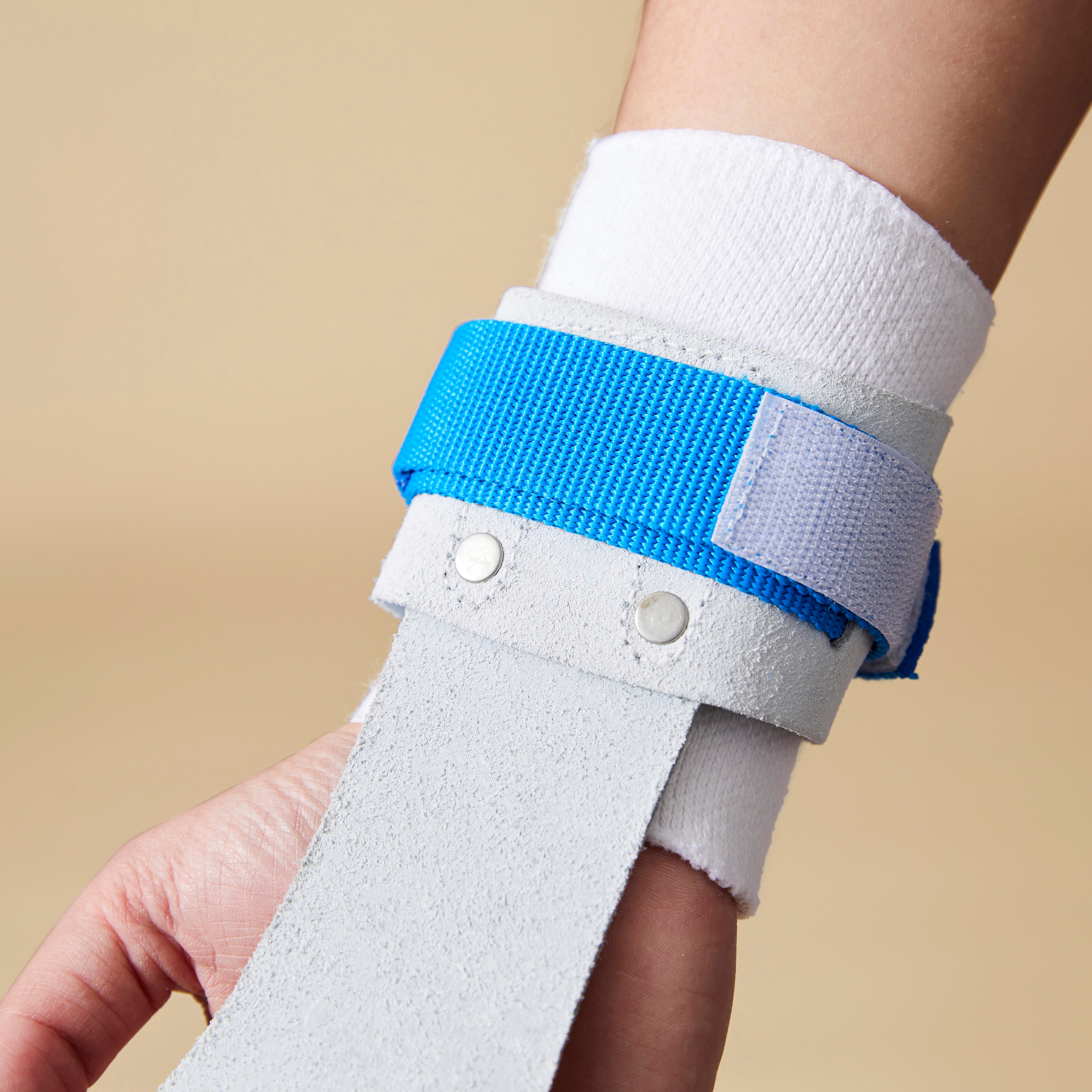 Men's Artistic Gymnastics Horizontal Bar Grips - Decathlon