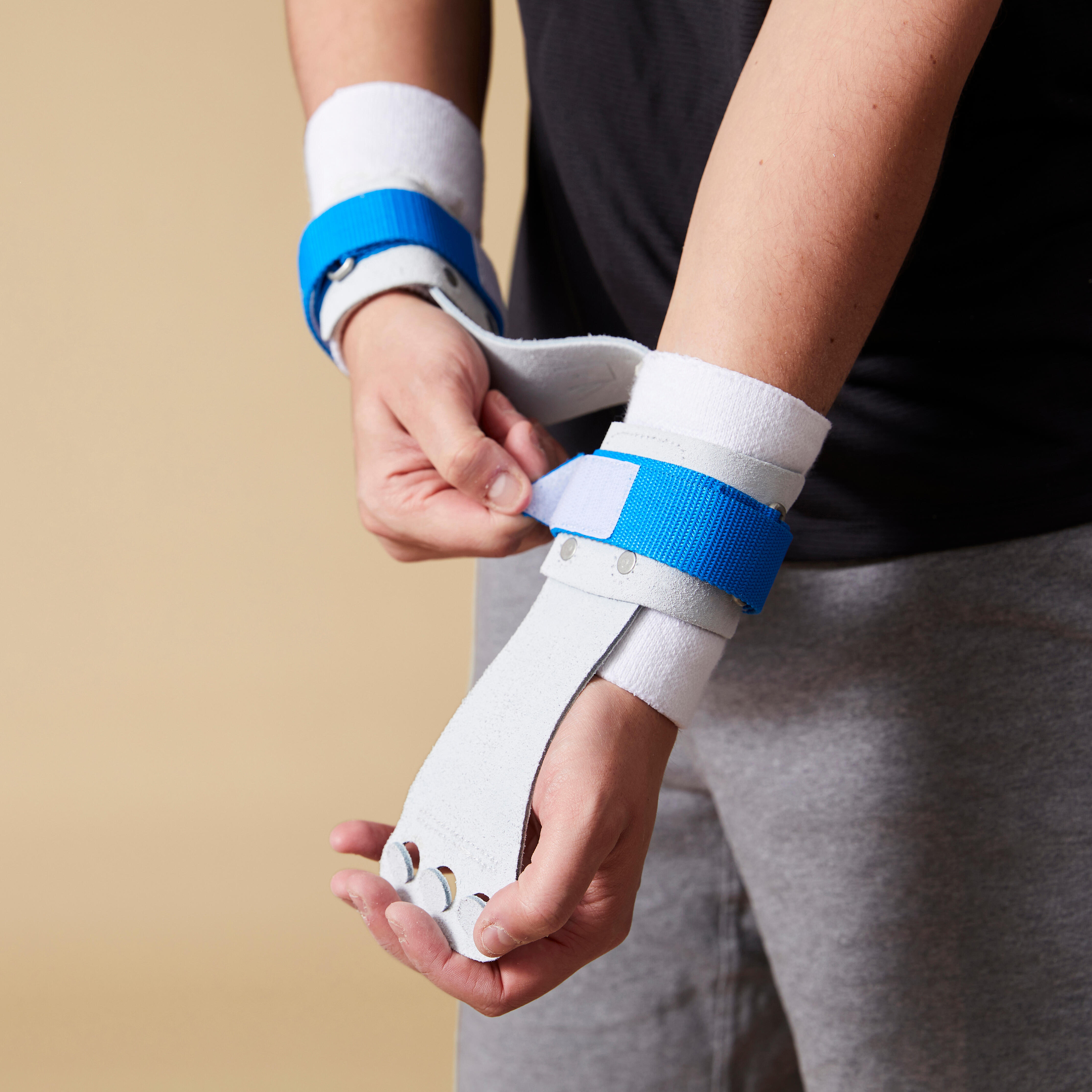 Men's Artistic Gymnastics Horizontal Bar Grips - Decathlon