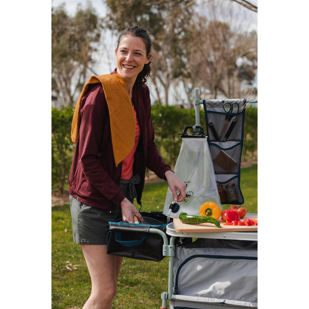 Bidón de agua 10 Litros plegable con grifo para camping Quechua | Decathlon