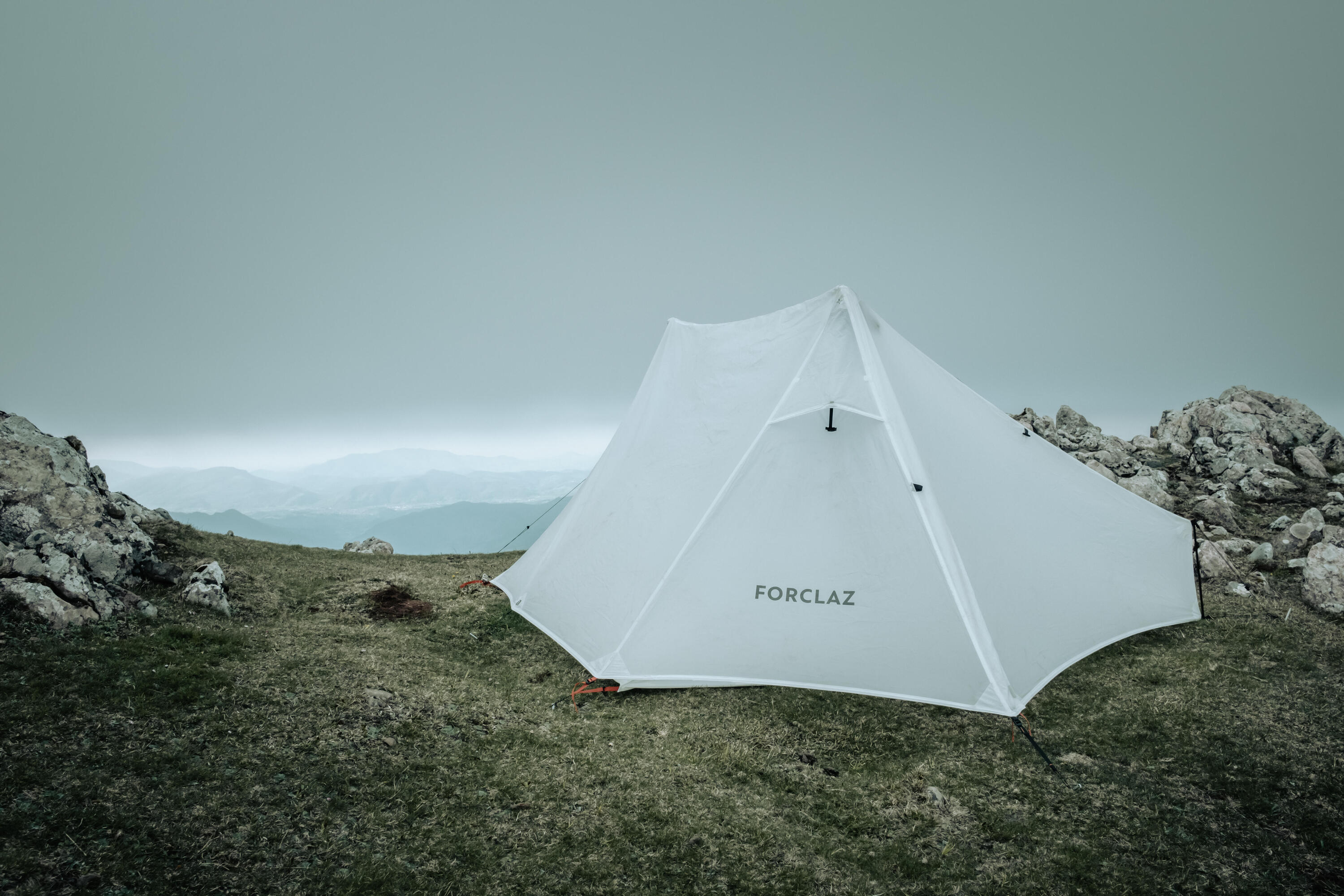 Two-person trekking tarp tent MT900, lightweight and compact SIMOND ...