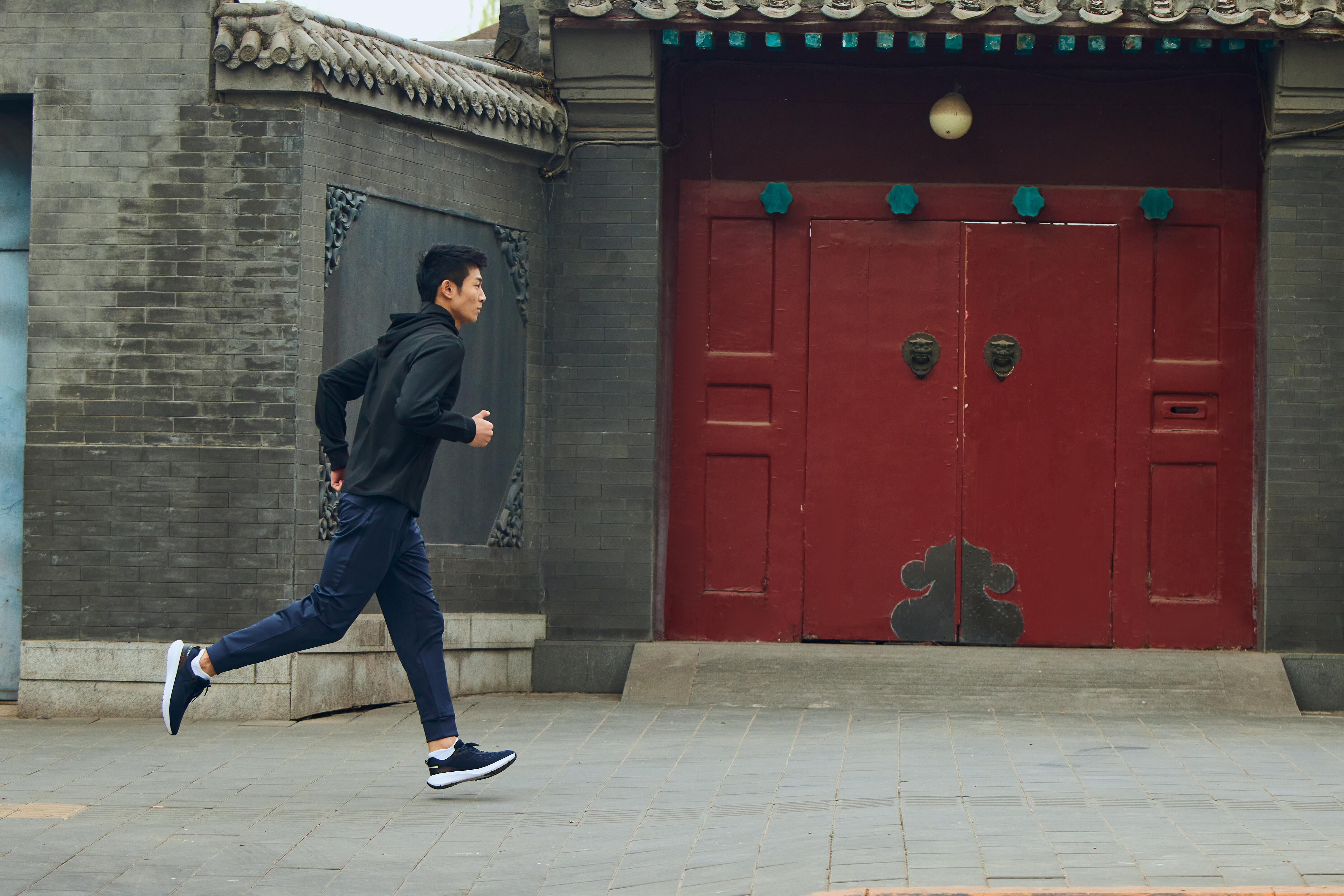 Men’s Warm Hooded Running Jacket – Run 100 - Black - Kalenji - Decathlon