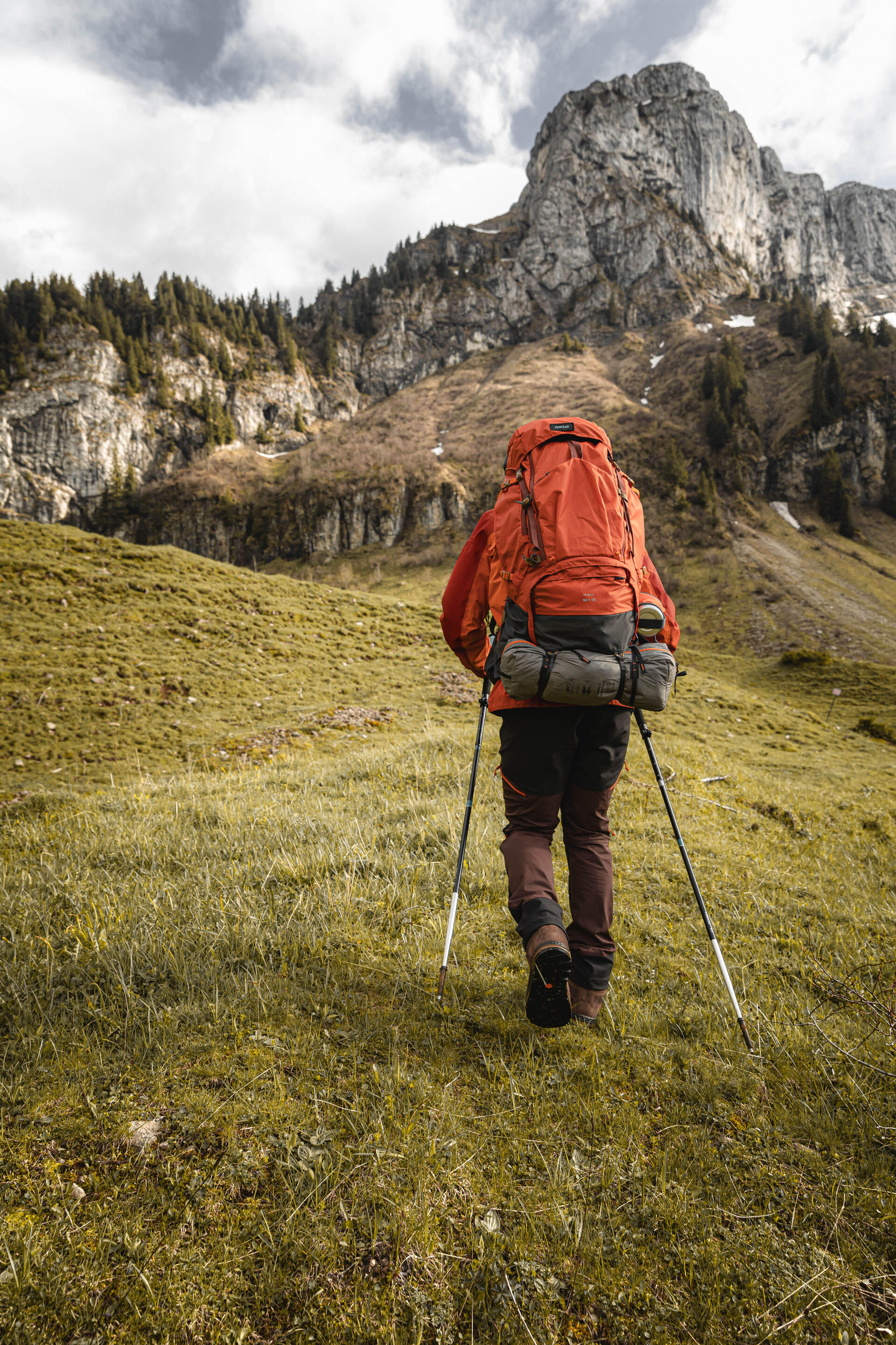 Men's Trekking Backpack 60+10 L - MT500 AIR