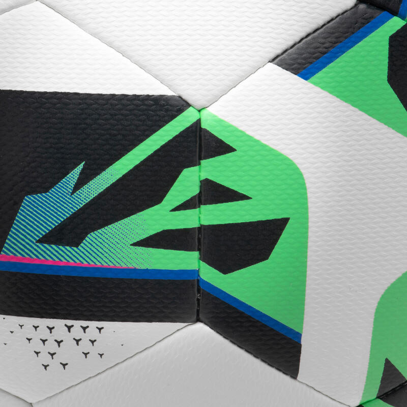 Voetbal FIFA Basic Club Ball maat 3 wit | KIPSTA | Decathlon.nl