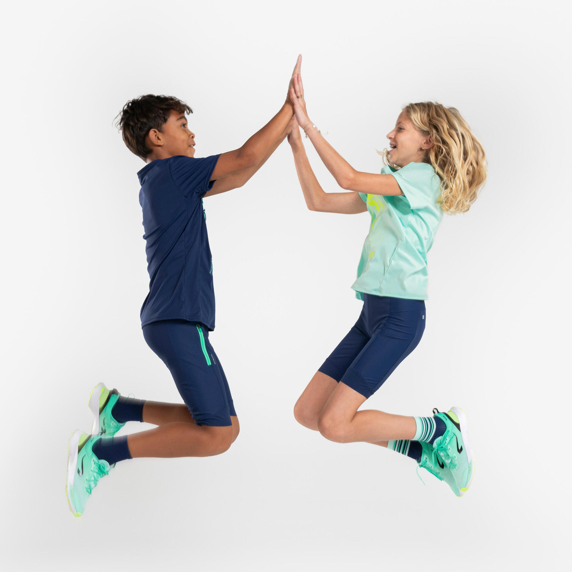 Kids' KIPRUN dry+ running shorts - navy blue and green