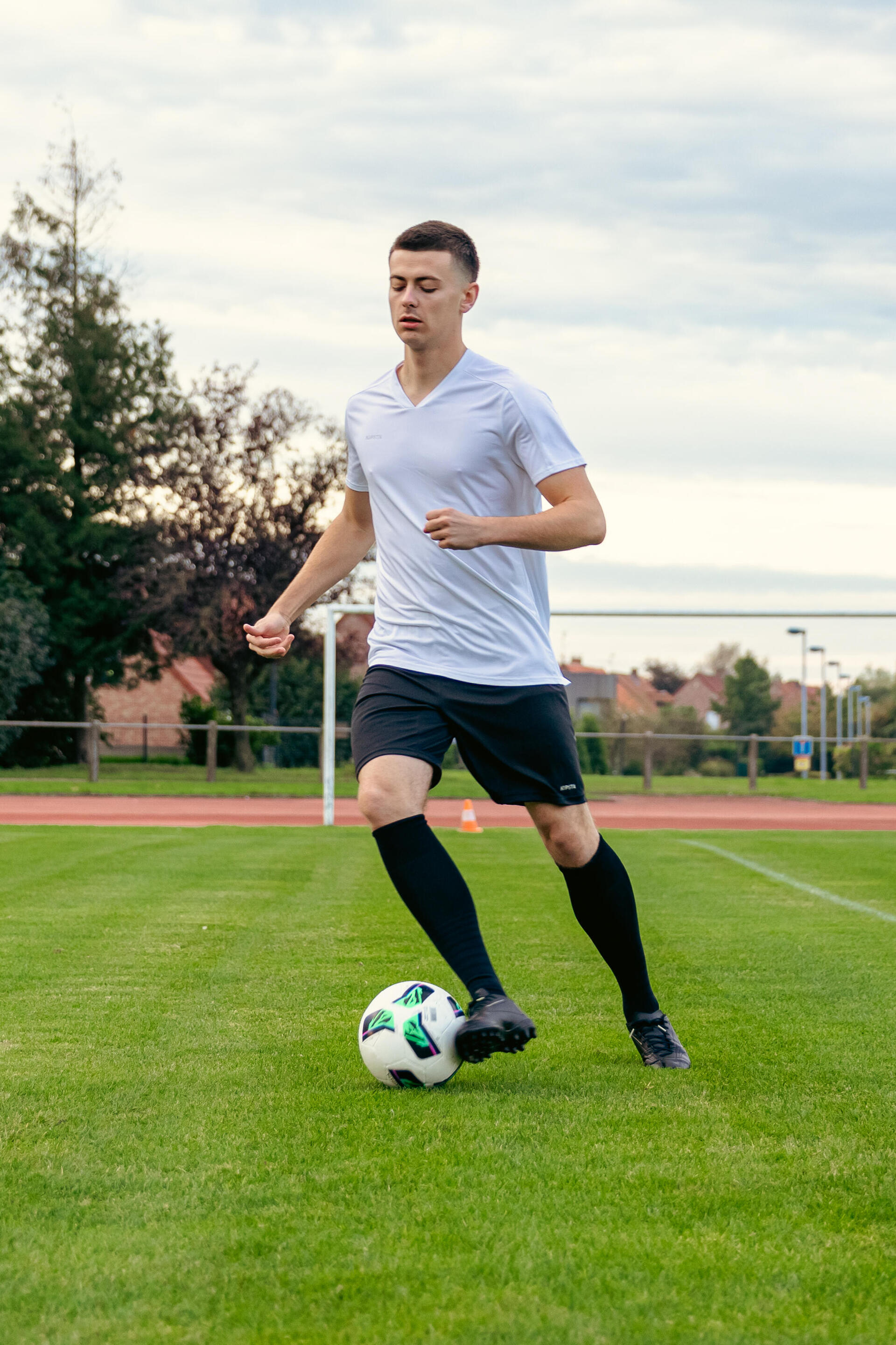 Adult Short-Sleeved Football Shirt Essential - White