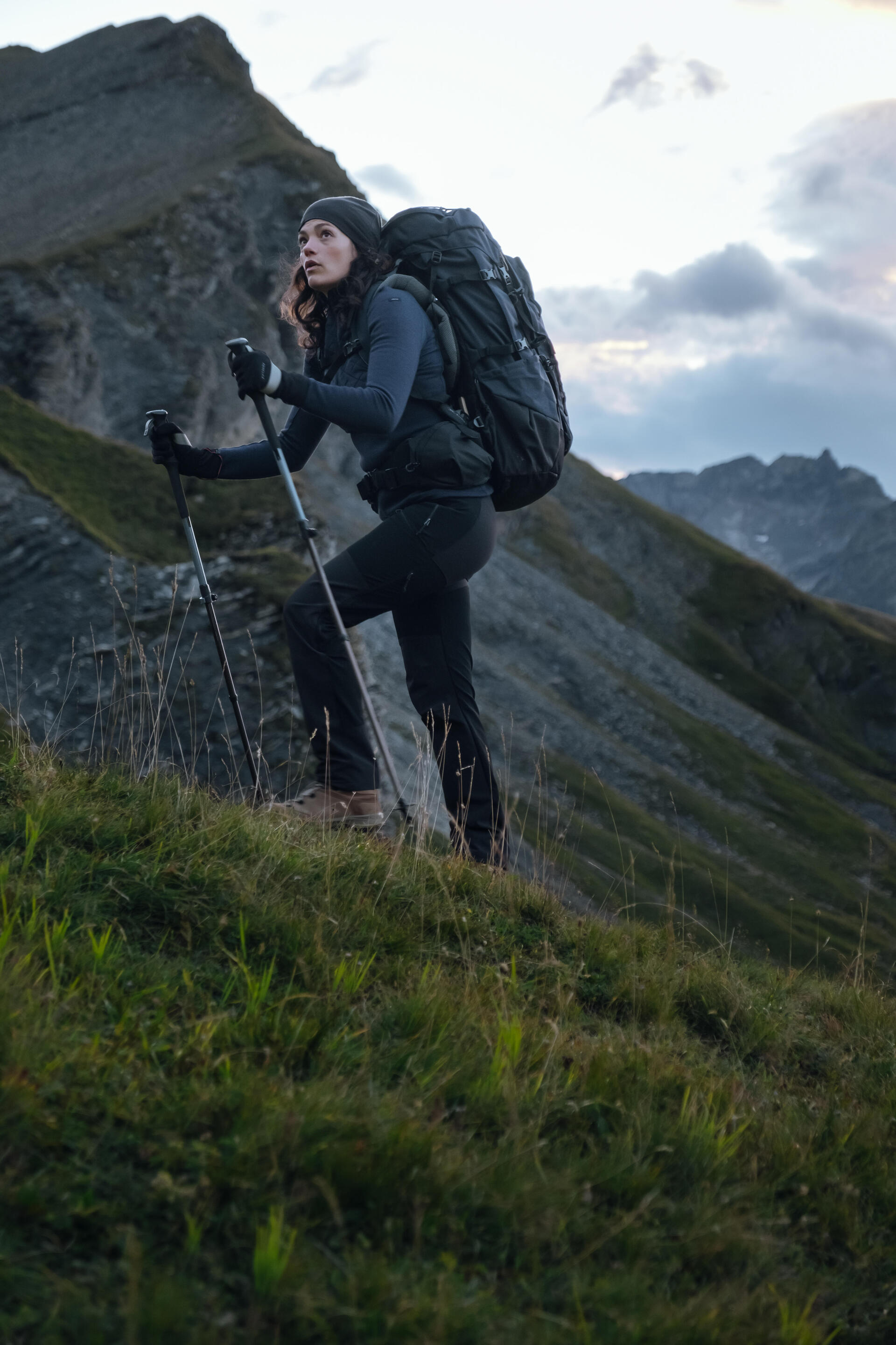 1 fast and precise adjustable hiking pole - MT500 grey