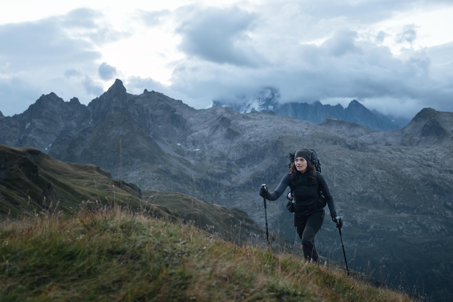 1 fast and precise adjustable hiking pole - MT500 grey