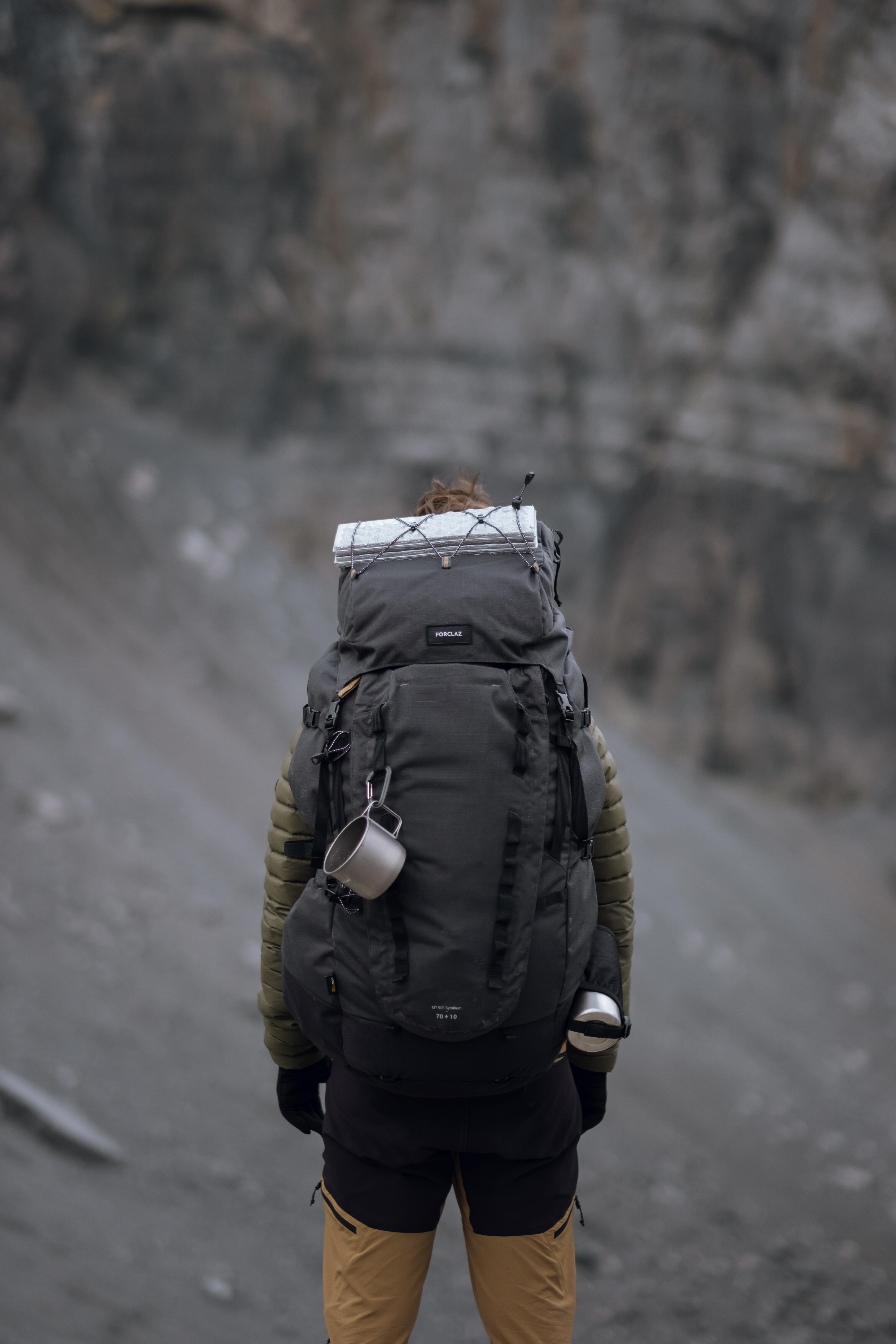 Men’s 70 L + 10 L Hiking Backpack - MT 900 - Carbon grey, smoked black ...