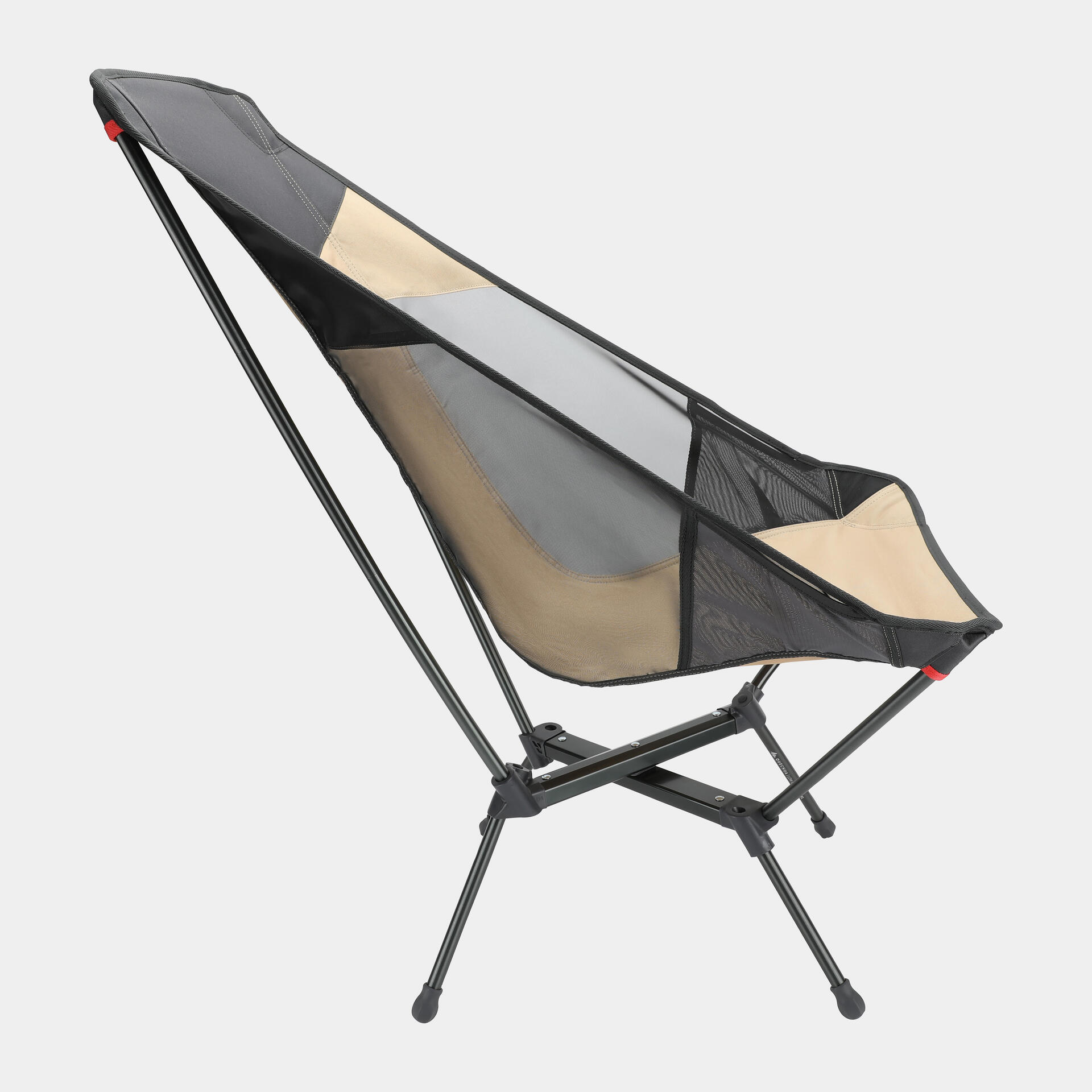 LOW CAMPING CHAIR 500 L - COMPACT AND FOLDABLE