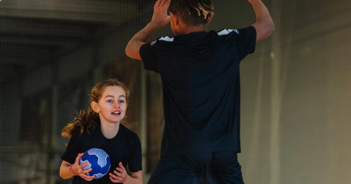 Découvrez le rôle du poste discret de pivot au handball