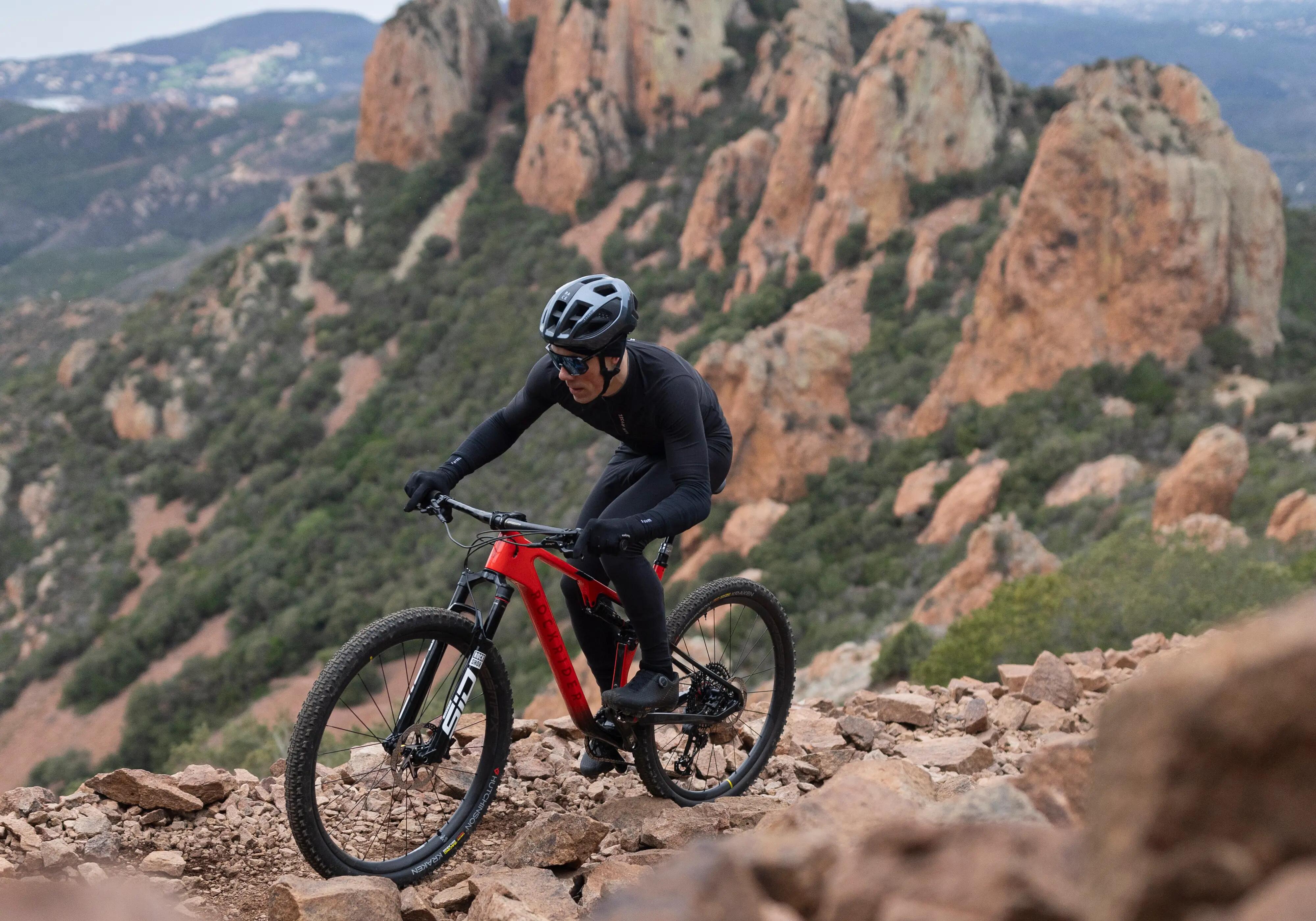 Czym jest i jaki rower enduro wybrać na początek swojej przygody?
