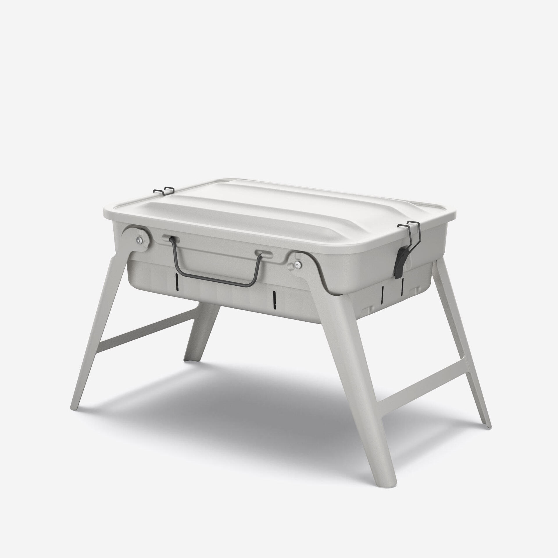 Portable 4-person camping barbecue for wood, charcoal and briquettes