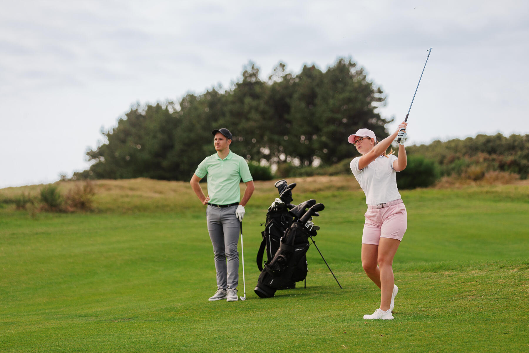 Rodzaje kijów golfowych – co warto wiedzieć o kijach do golfa?