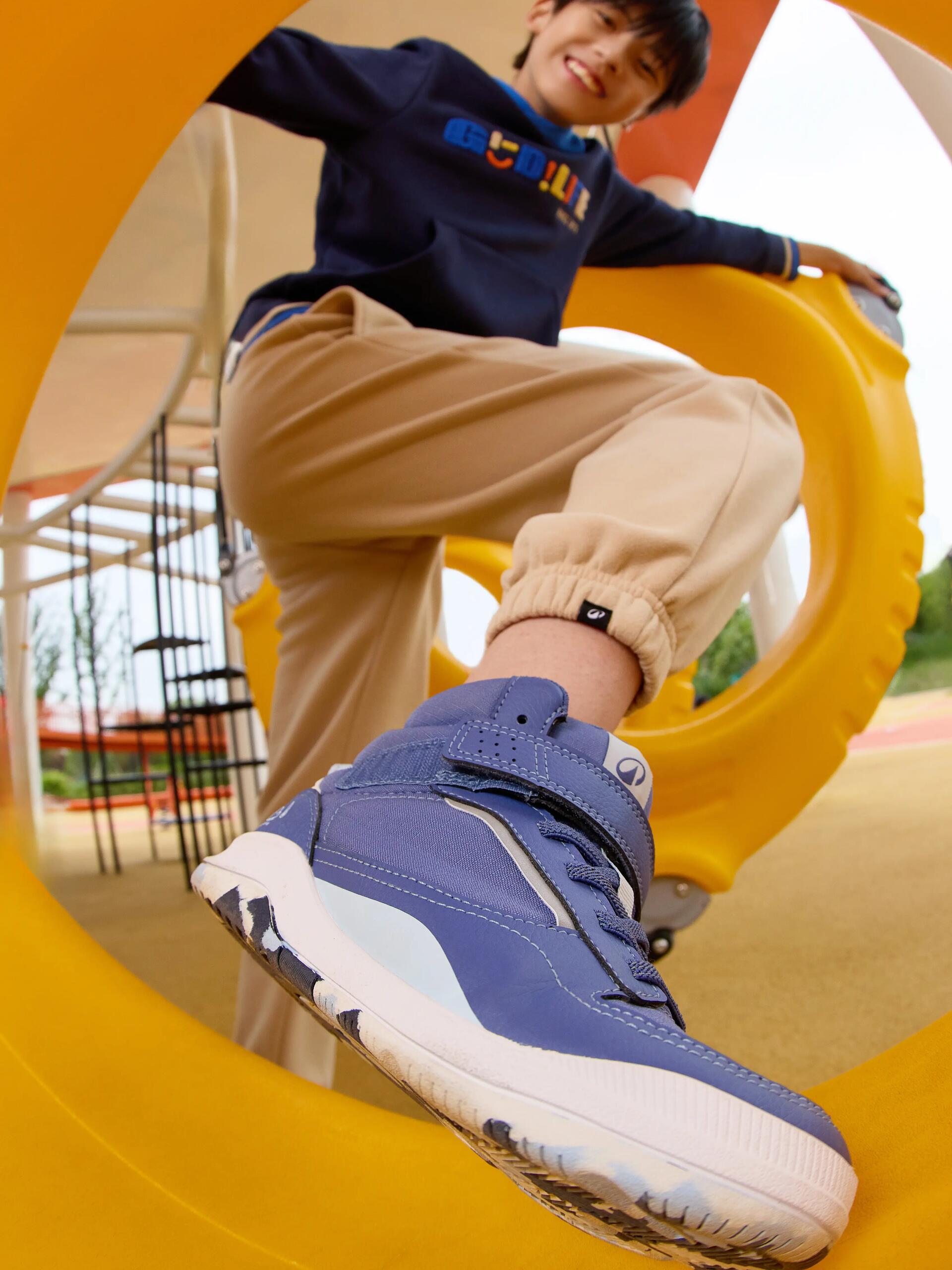 Designing shoes adapted to growing feet