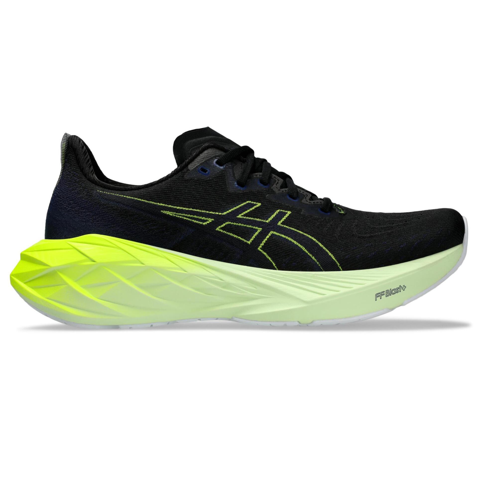 ASICS Sepatu Running Pria Novablast 4