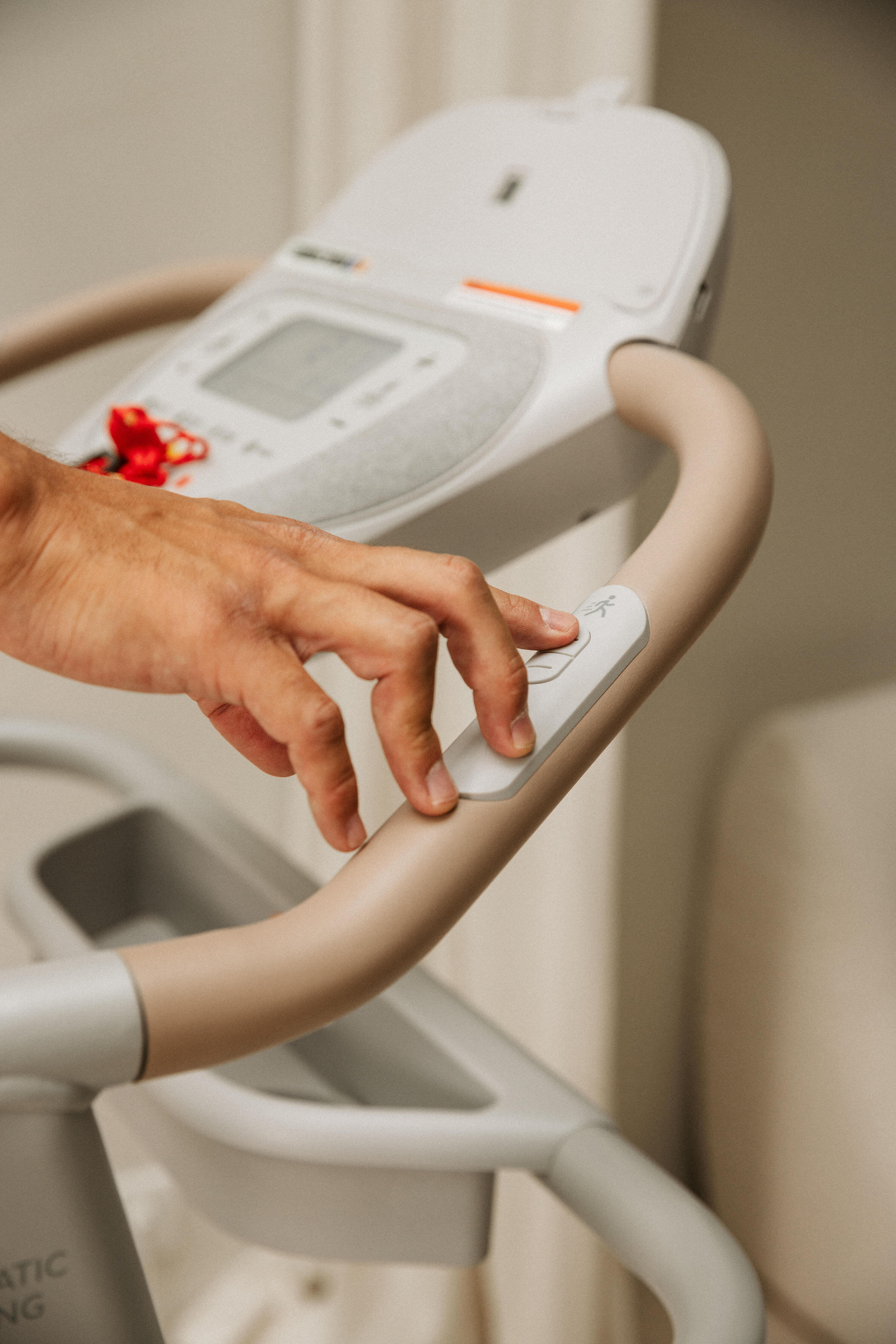 Comfortable Smart Treadmill W900B, 10 km/h, 50⨯120 cm DOMYOS | Decathlon