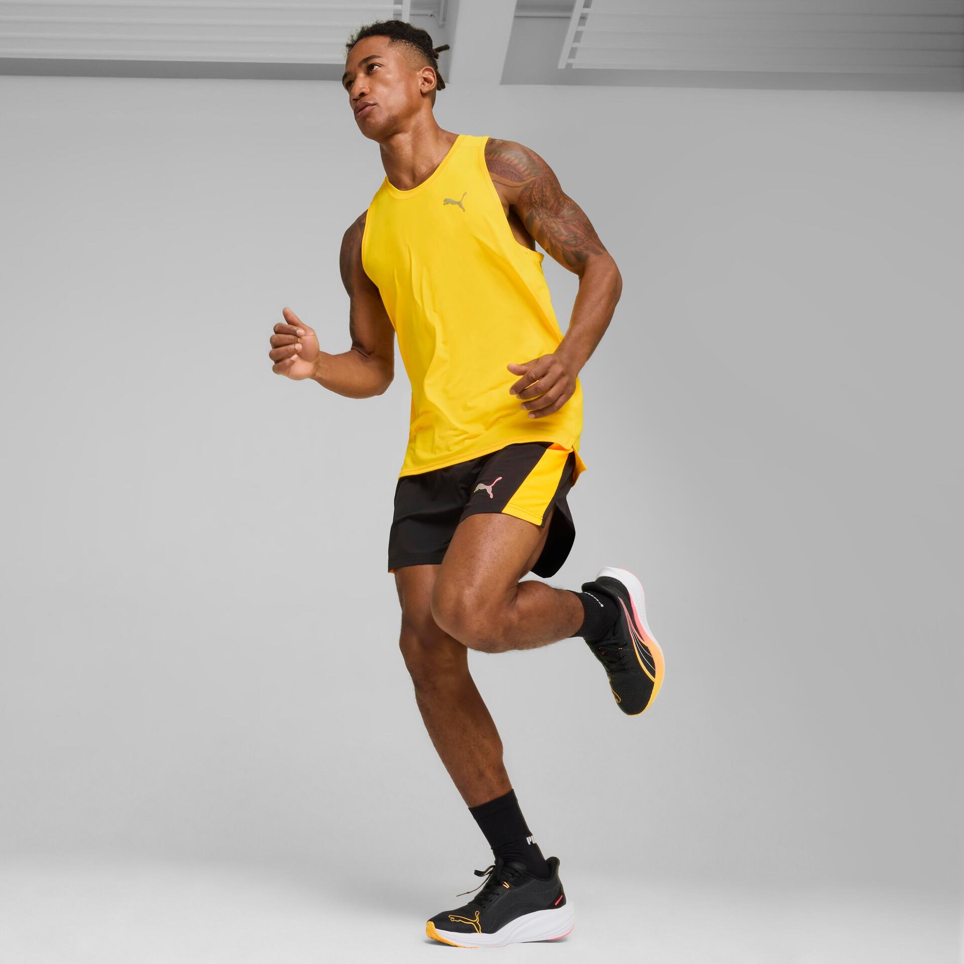 PUMA Sepatu Lari Pria DARTER PRO - Hitam Kuning