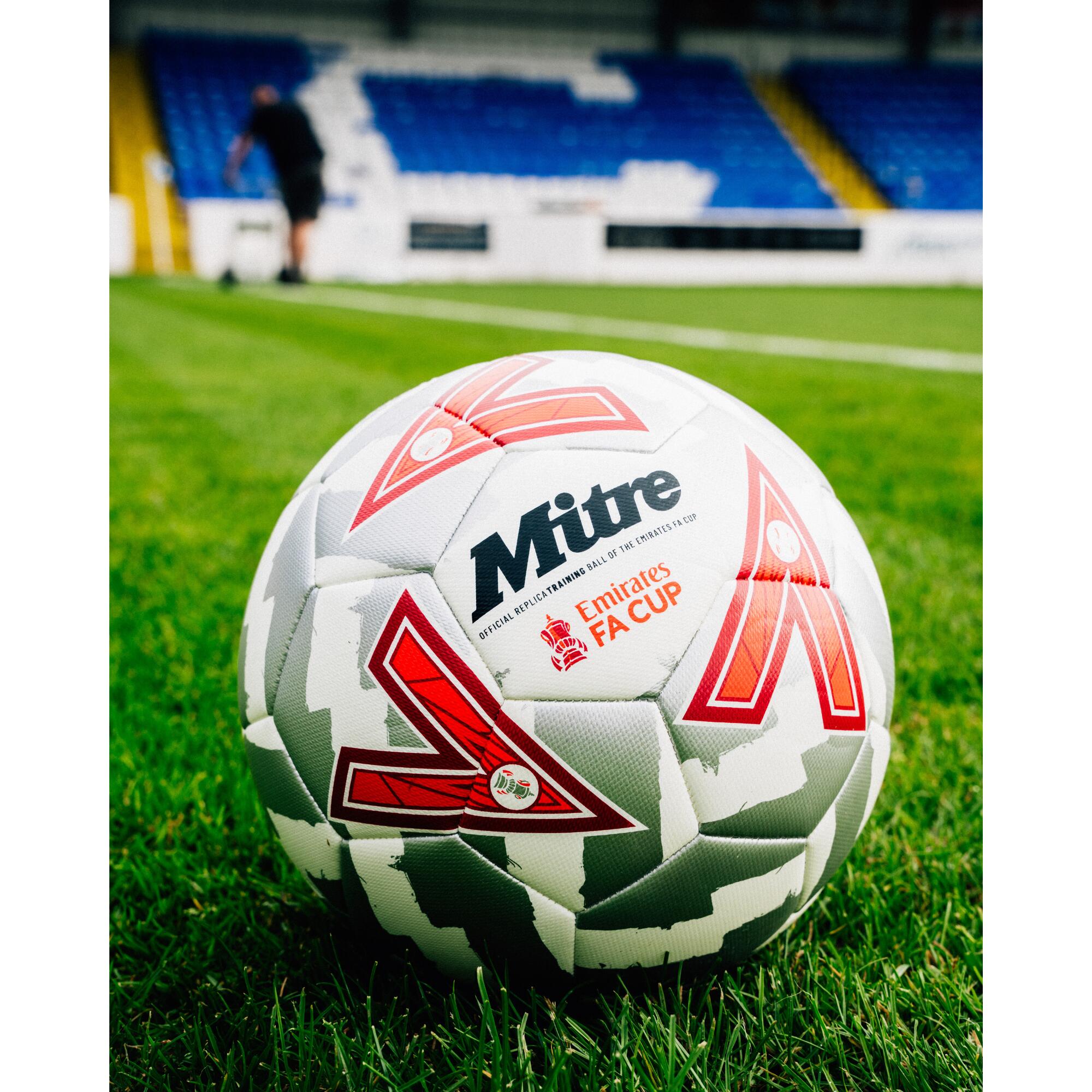 Football FA Cup Size 5 24/25 White MITRE | Decathlon