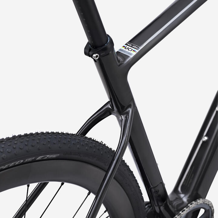 VELO GRAVEL VAN RYSEL GCR SRAM FORCE AXS XPLR CARBONE BRUT VAN RYSEL ...