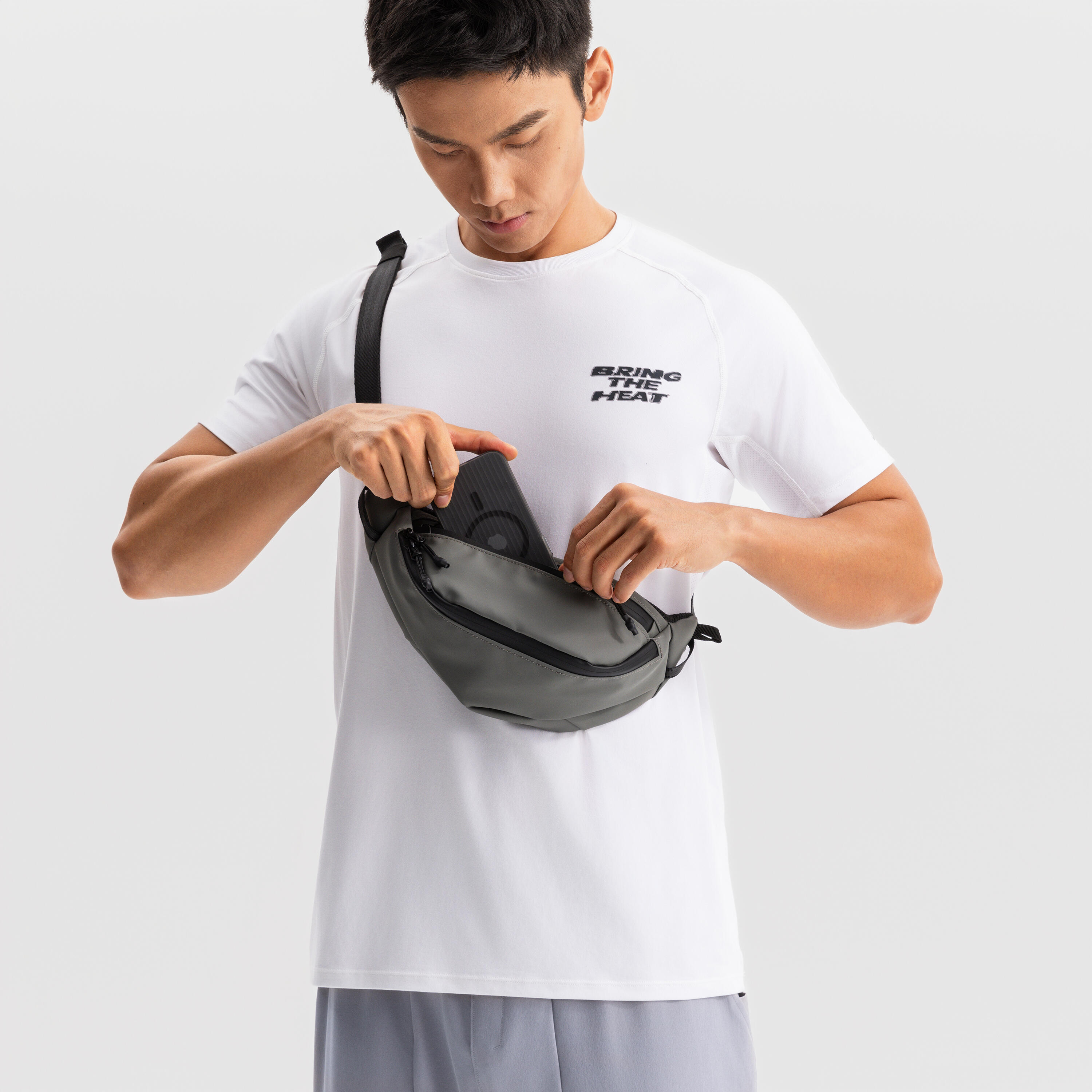 Water-Repellent Belt Bag with 2 Pockets - Khaki grey - Forclaz - Decathlon