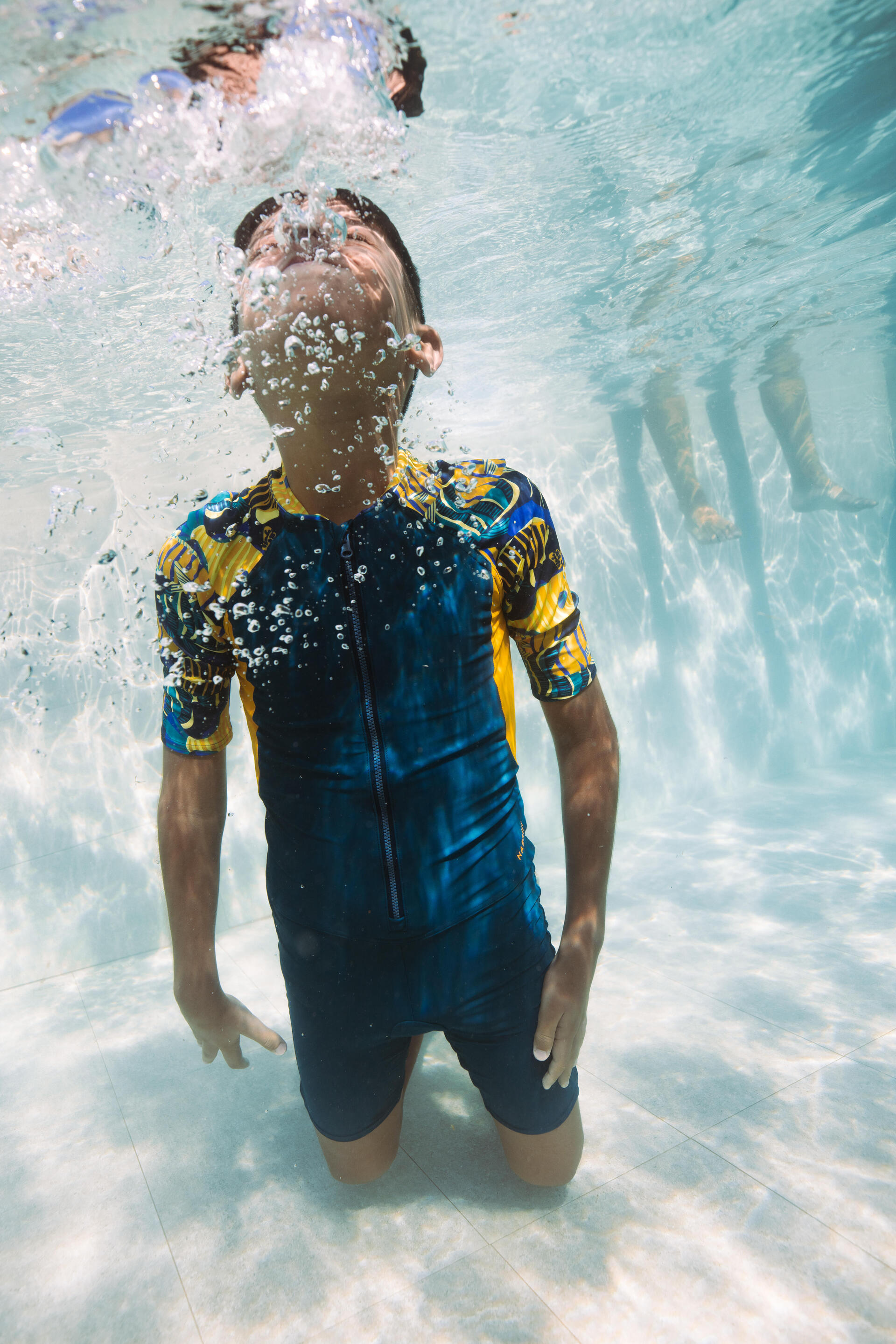 Boys’ suit - short sleeve shorty 100 - duck blue / orange