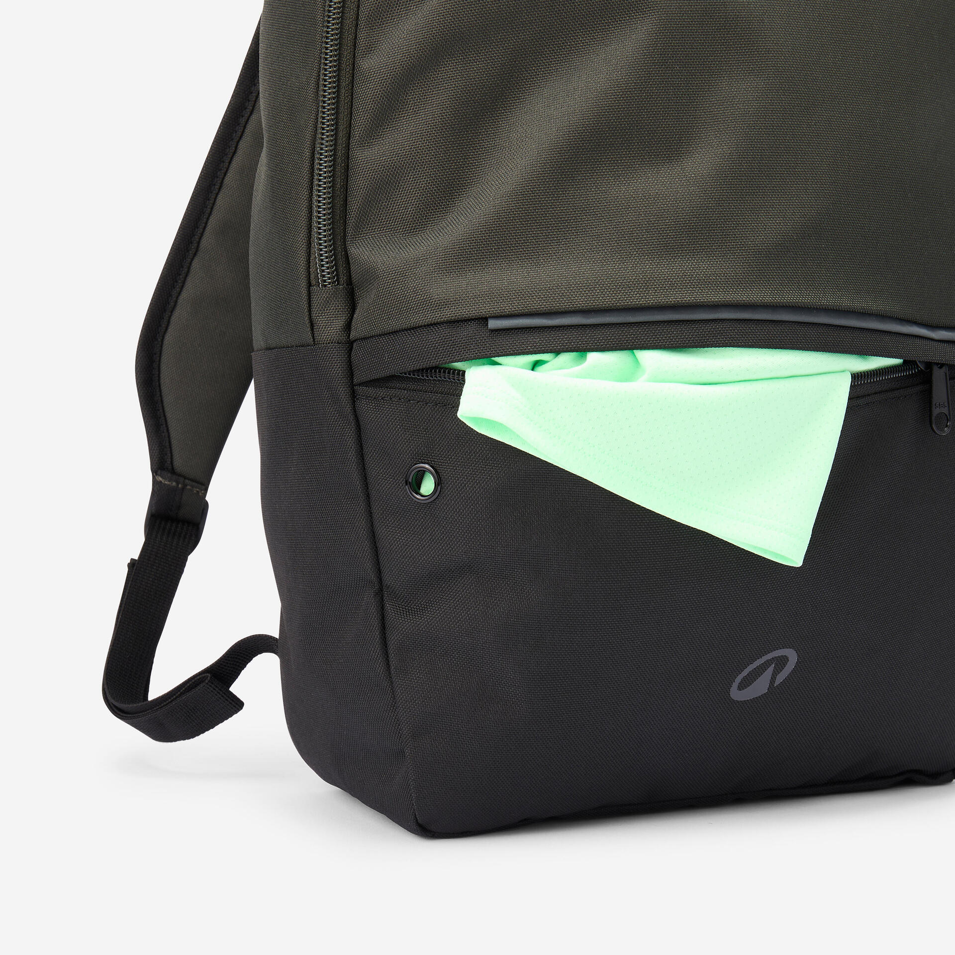 17L sports backpack with shoe compartment