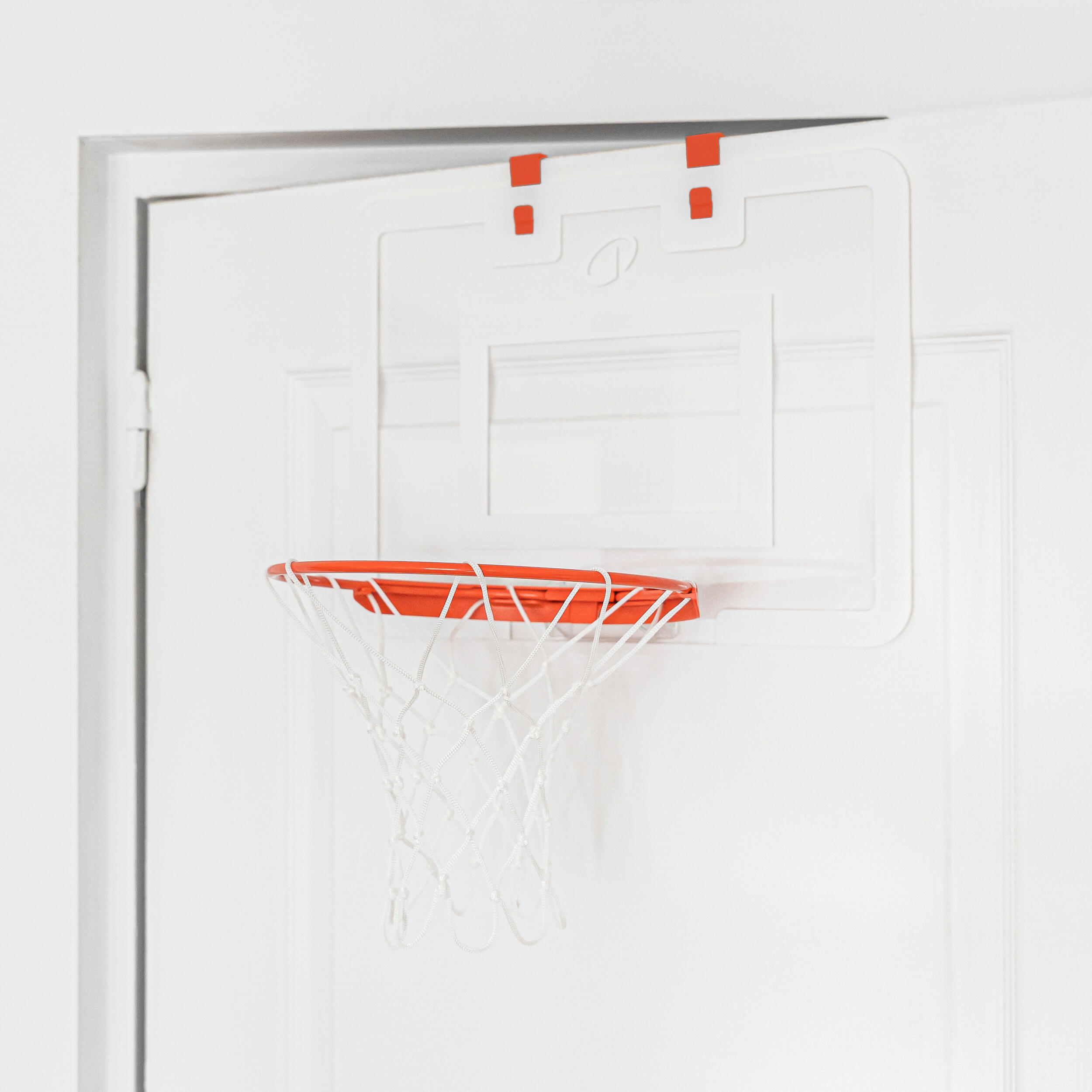 SK500 Wall-Mounted Mini Basketball Hoop with Ball. Pump Needle | Decathlon