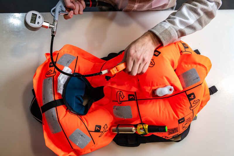 SERVICE SELF-INFLATING LIFE VEST 180N - Decathlon