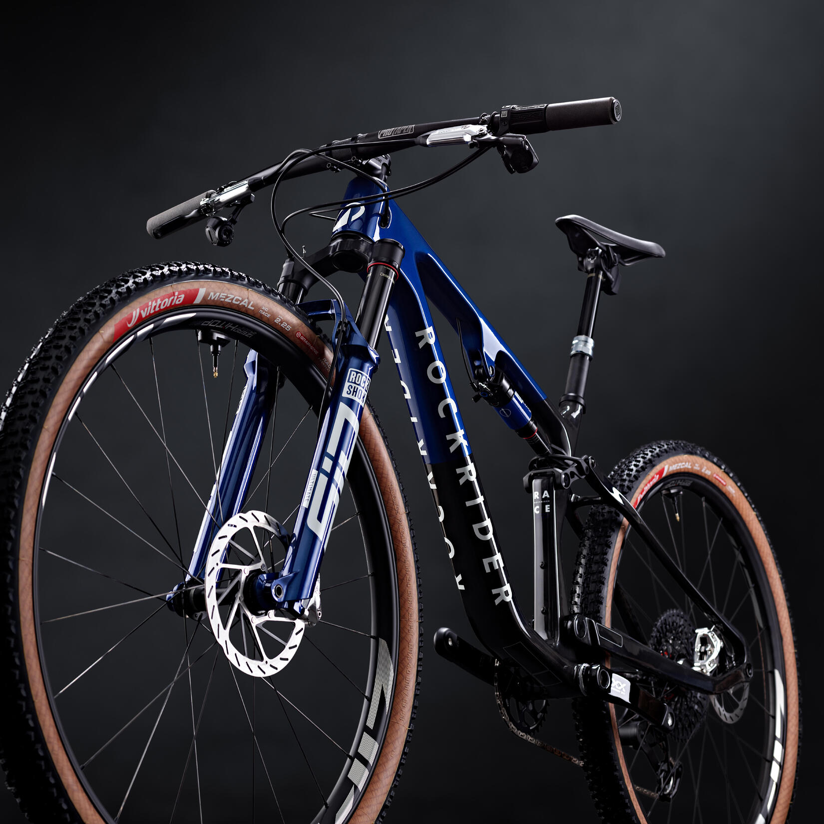 Vélo VTT tout suspendu XC cadre carbone RACE 940 S LTD, Bleu ROCKRIDER ...