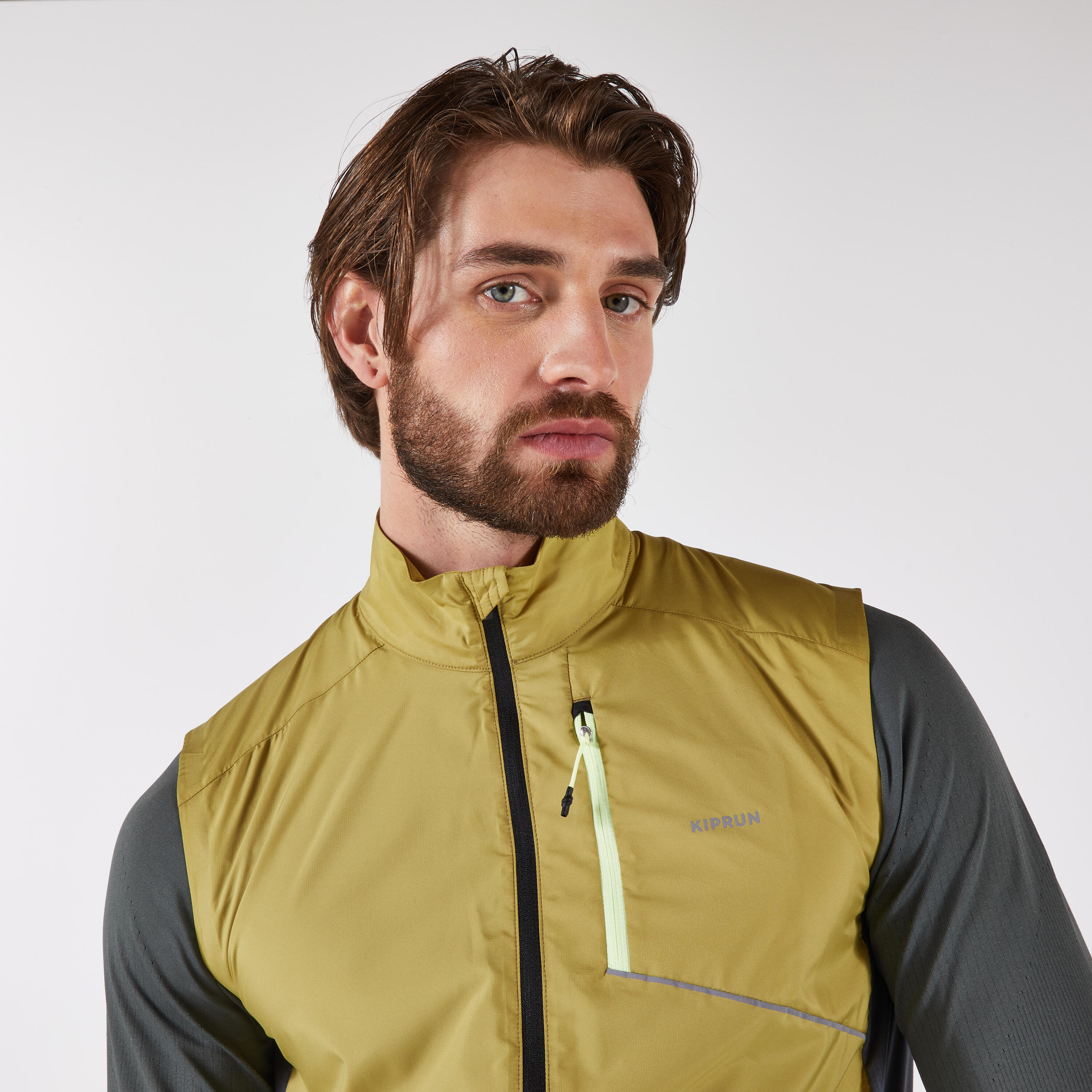 KIPRUN Run 500 Men's Windproof Sleeveless Running Jacket - Mangrove ...