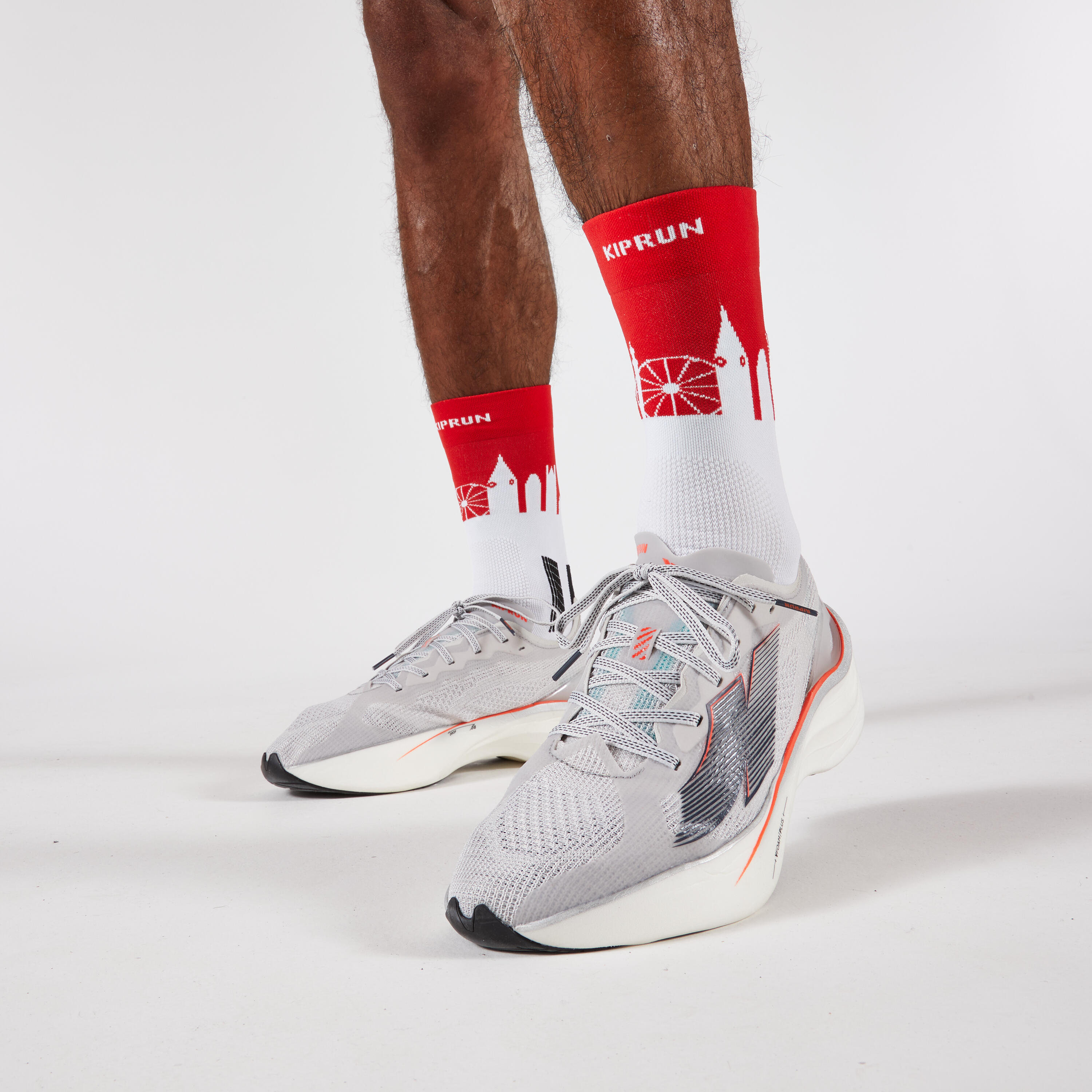 KIPRUN Run900 Mid-Calf Thick Running Socks - White/Red London Skyline ...