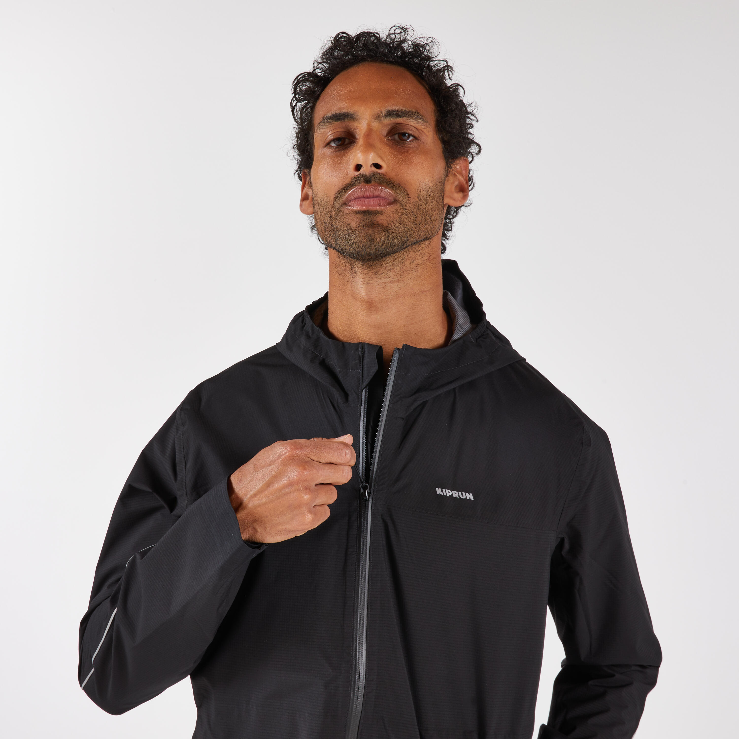 Men's waterproof trail running jacket, KIPRUN Run 500 - Black | Decathlon