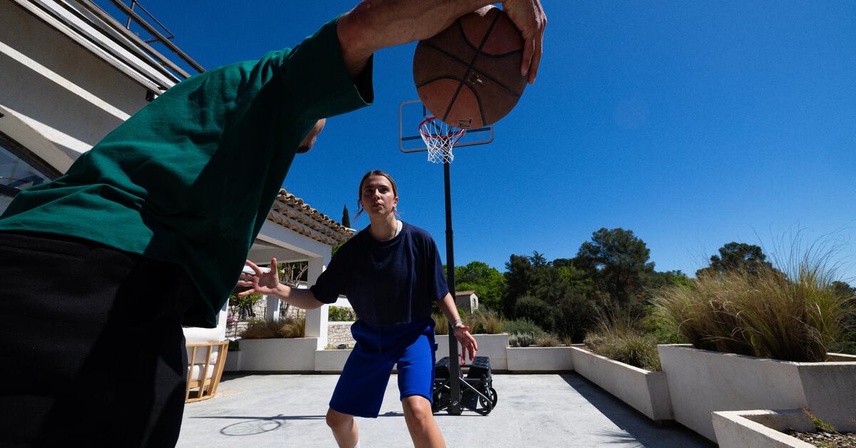 TERENUL DE BASCHET: AflĂ TOATE INFORMAȚIILE PE CARE TREBUIE SĂ LE ȘTII