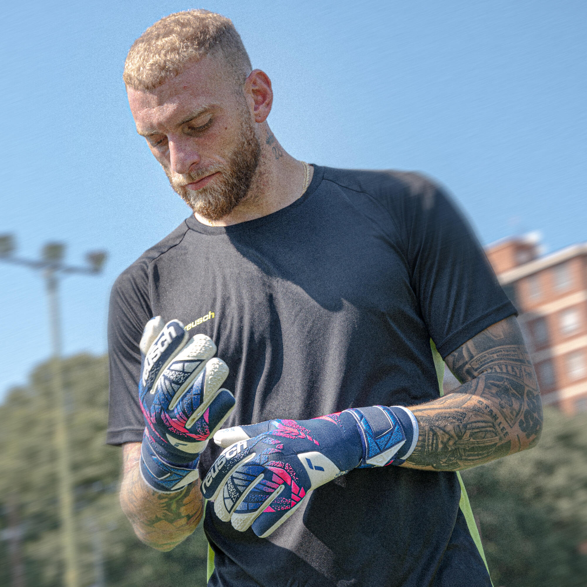 Luvas de Guarda-redes de Futebol Adulto ATTRAKT RE:GRIP CONTACT | Decathlon