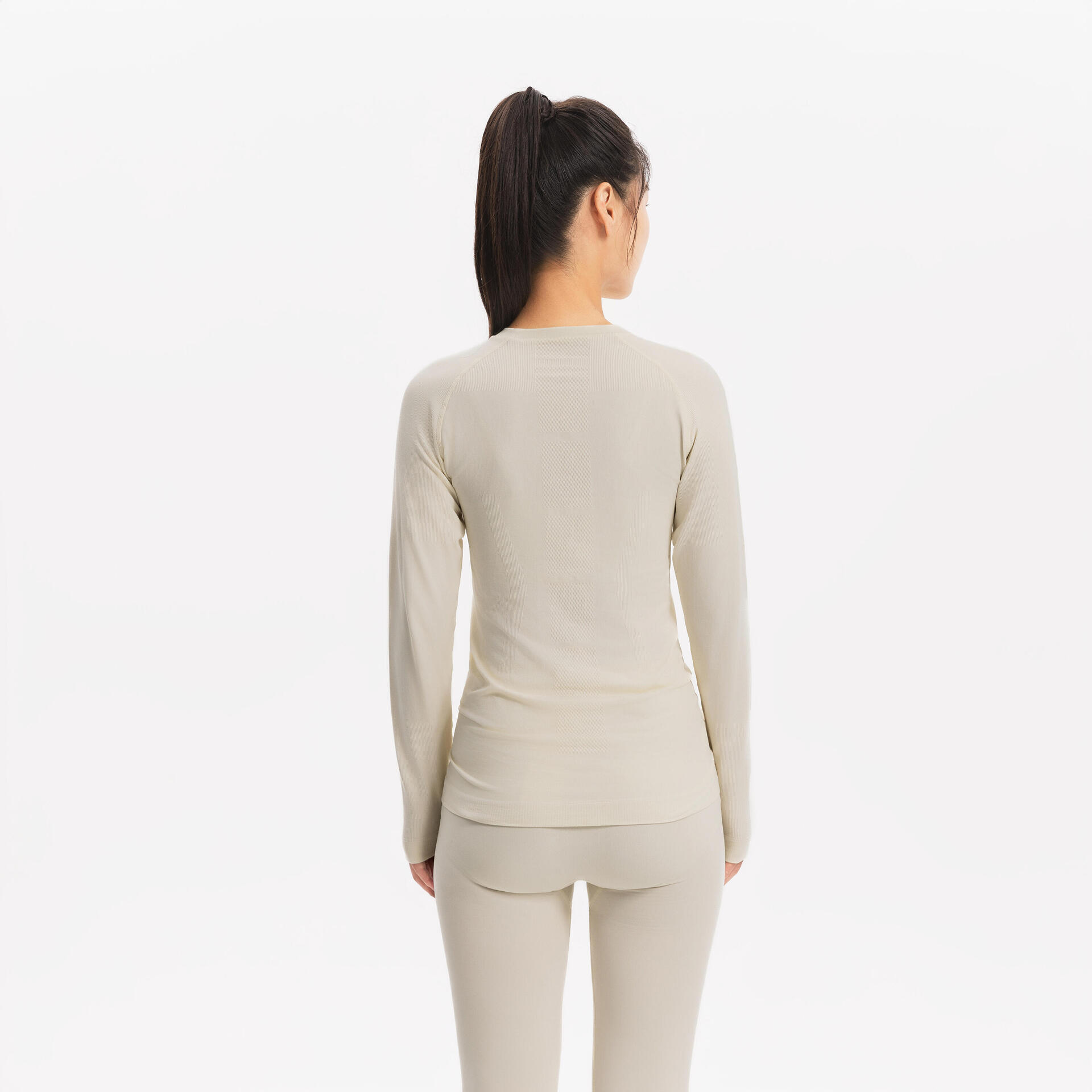 Women's warm and breathable thermal ski base layer, 500 seamless