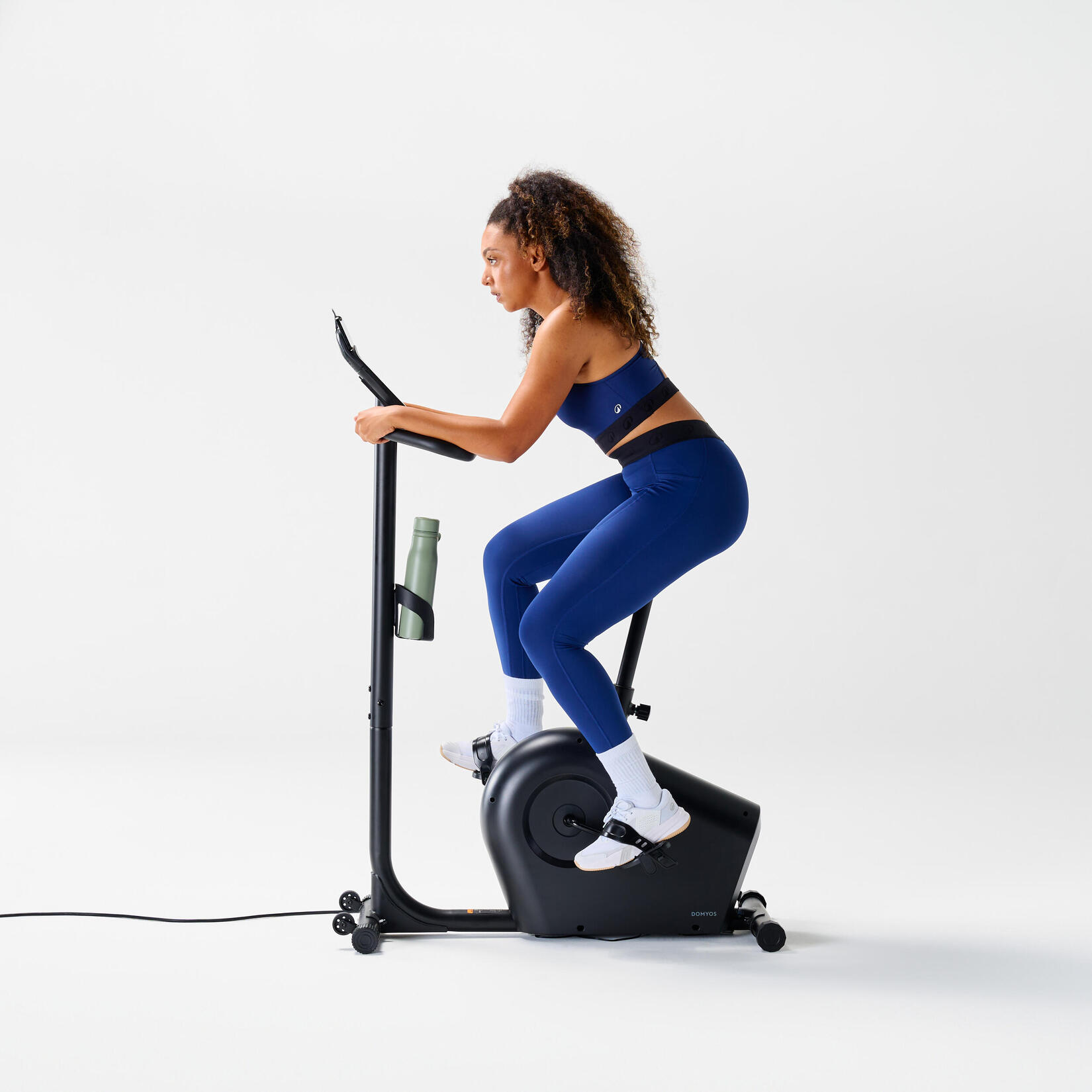 Vélo d'appartement avec résistance motorisée, EB140 B, garanti par ...