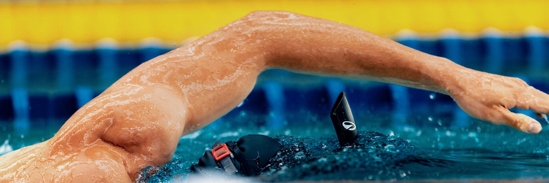 Does swimming build muscle?