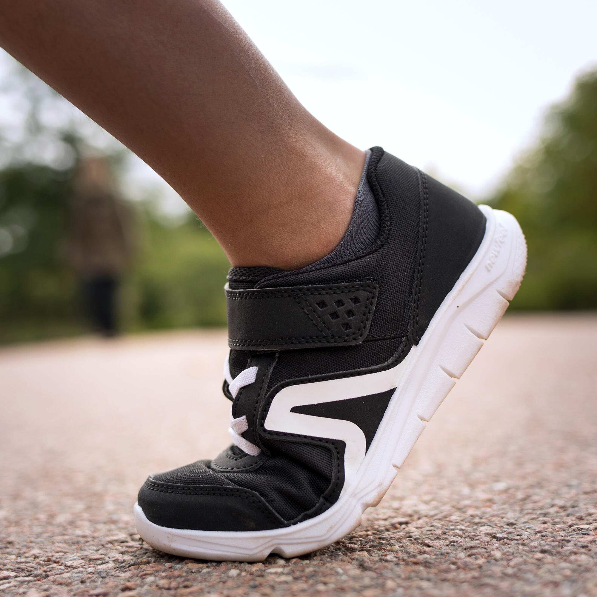 Detská obuv PW 100 na suchý zips čierna - Decathlon