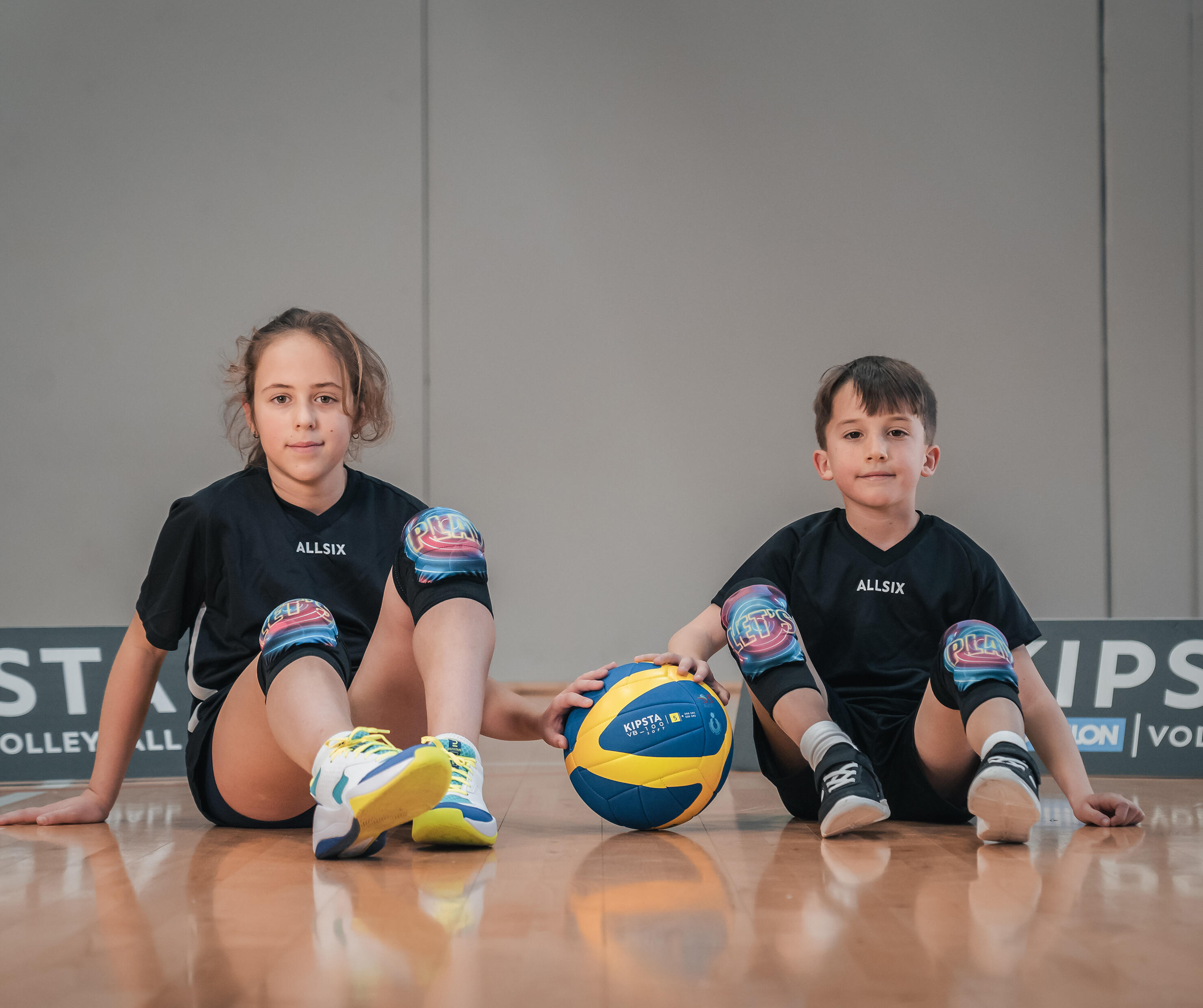 Alege echipamente sport personalizate pentru elevi și școli de la Decathlon