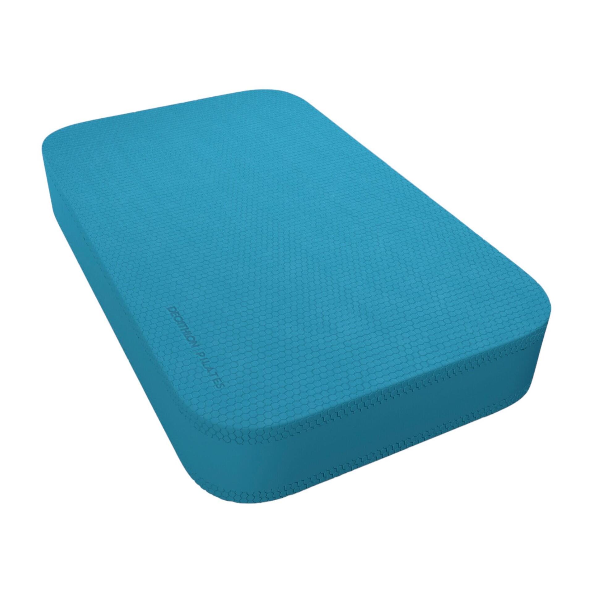 Pilates Ball | Weighted Pilates Balls | Decathlon UK