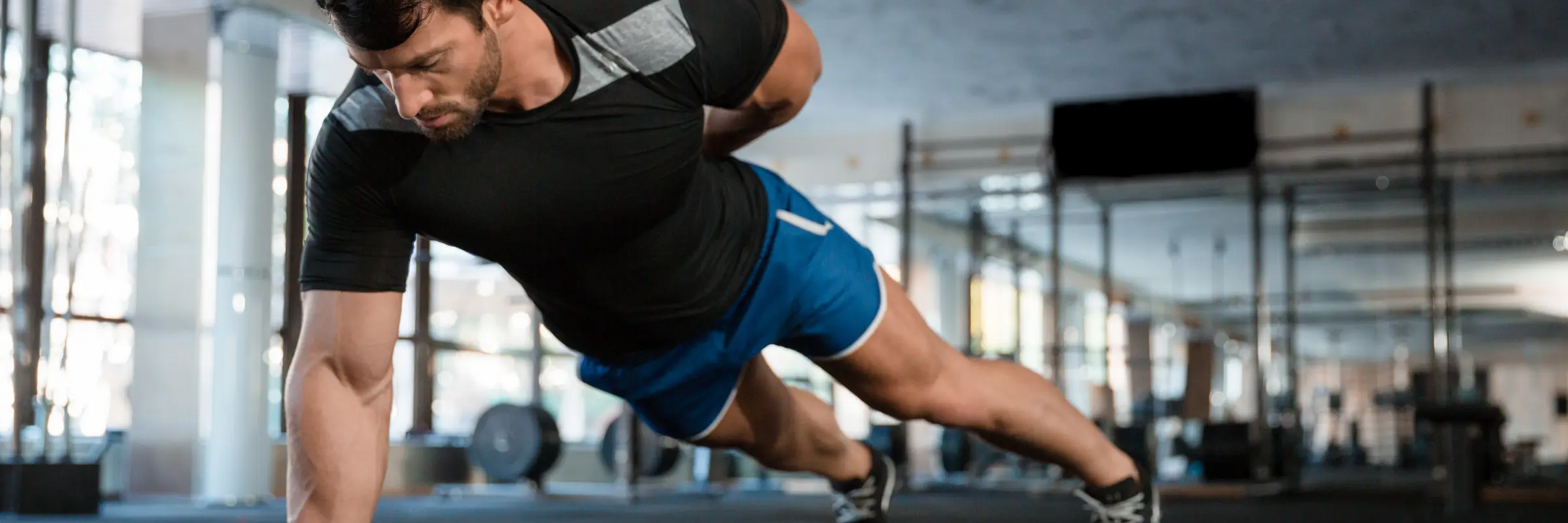 Pompka na jednej ręce (One-arm push-up) – czy są trudne?