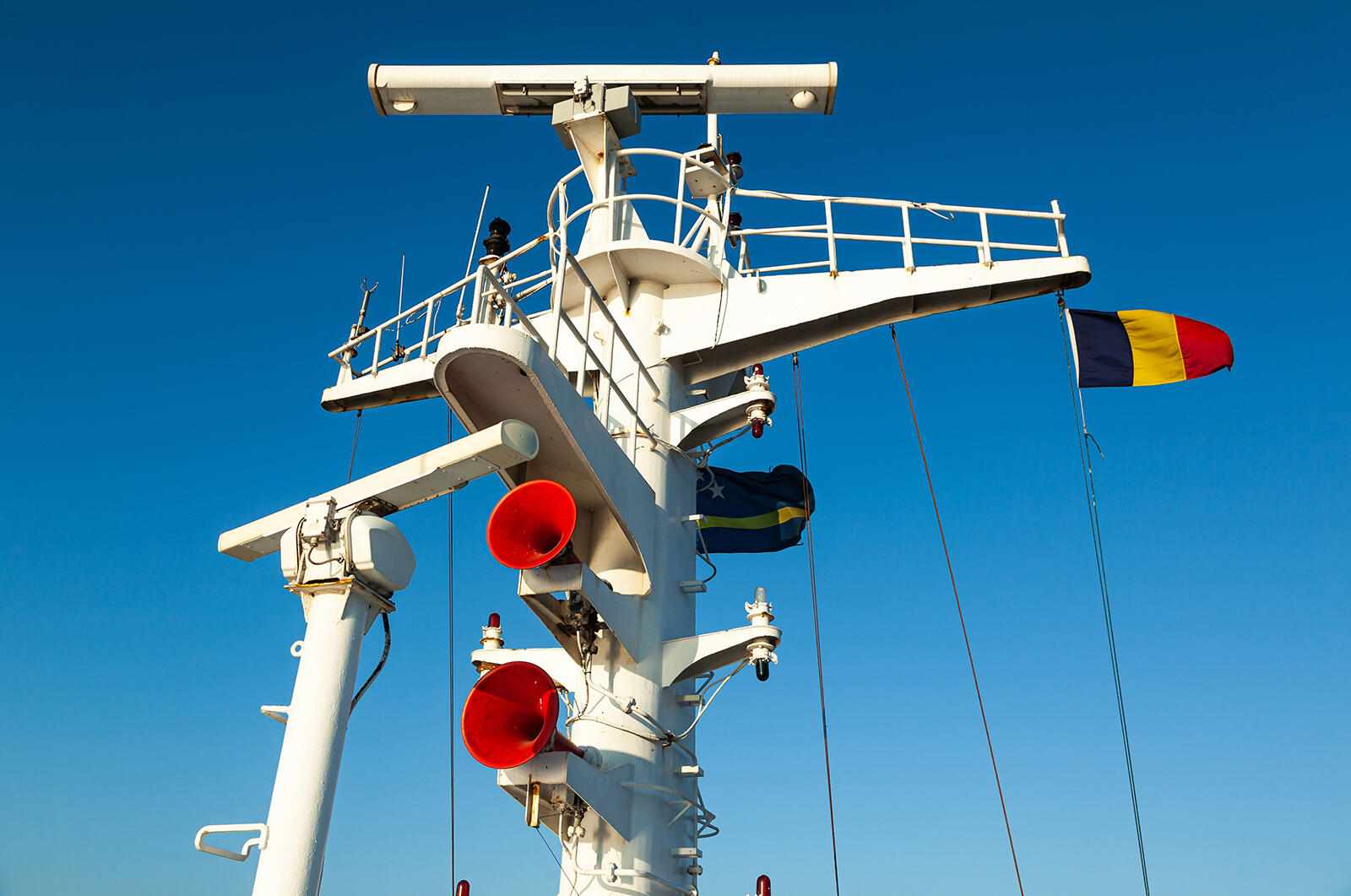 Bandera – co to? Czym różni się bandera od flagi?