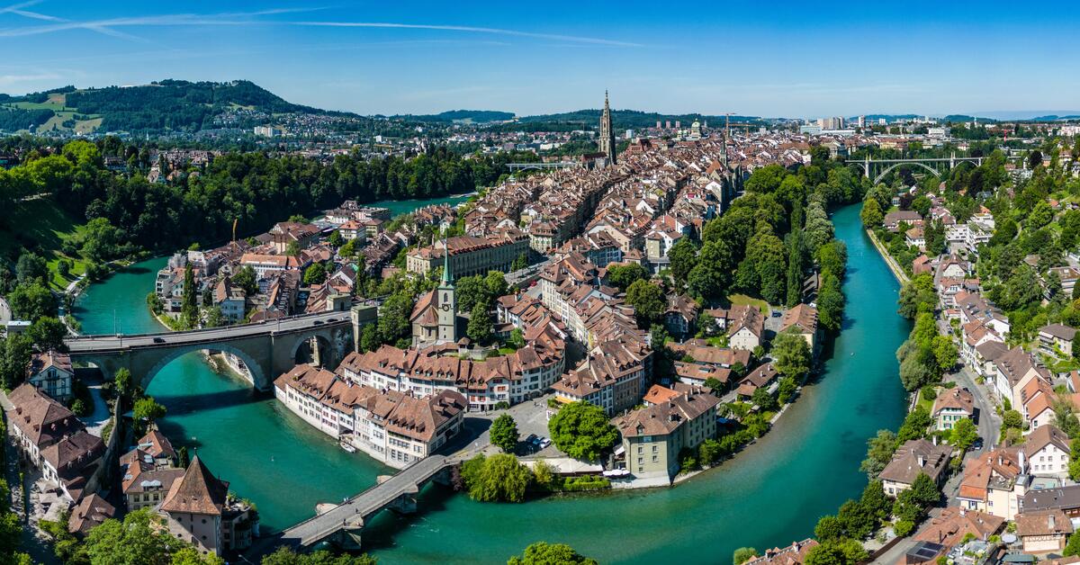 Descente de l’Aar : l’aventure incontournable de l’été en Suisse