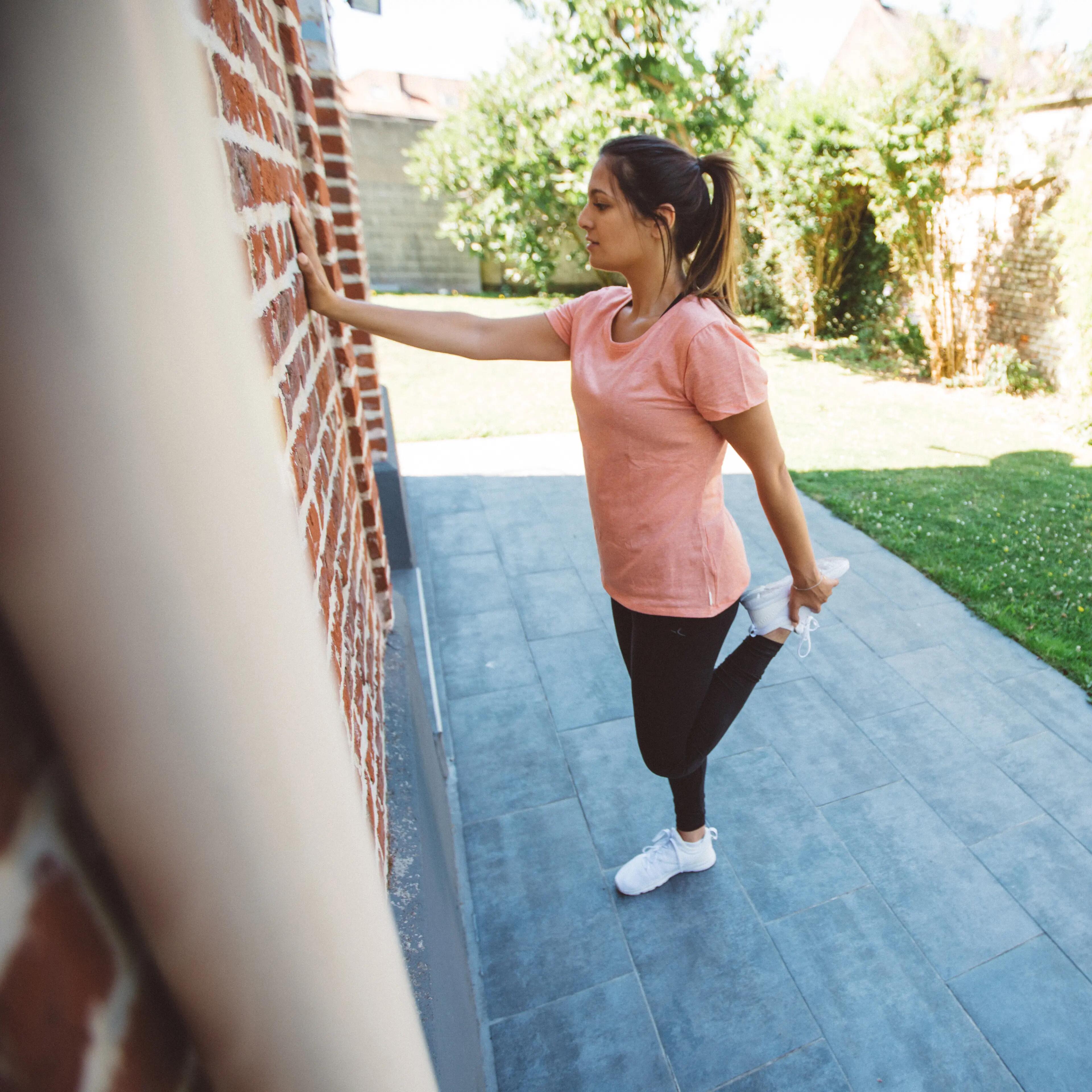 Étirer les quadriceps : nos exercices