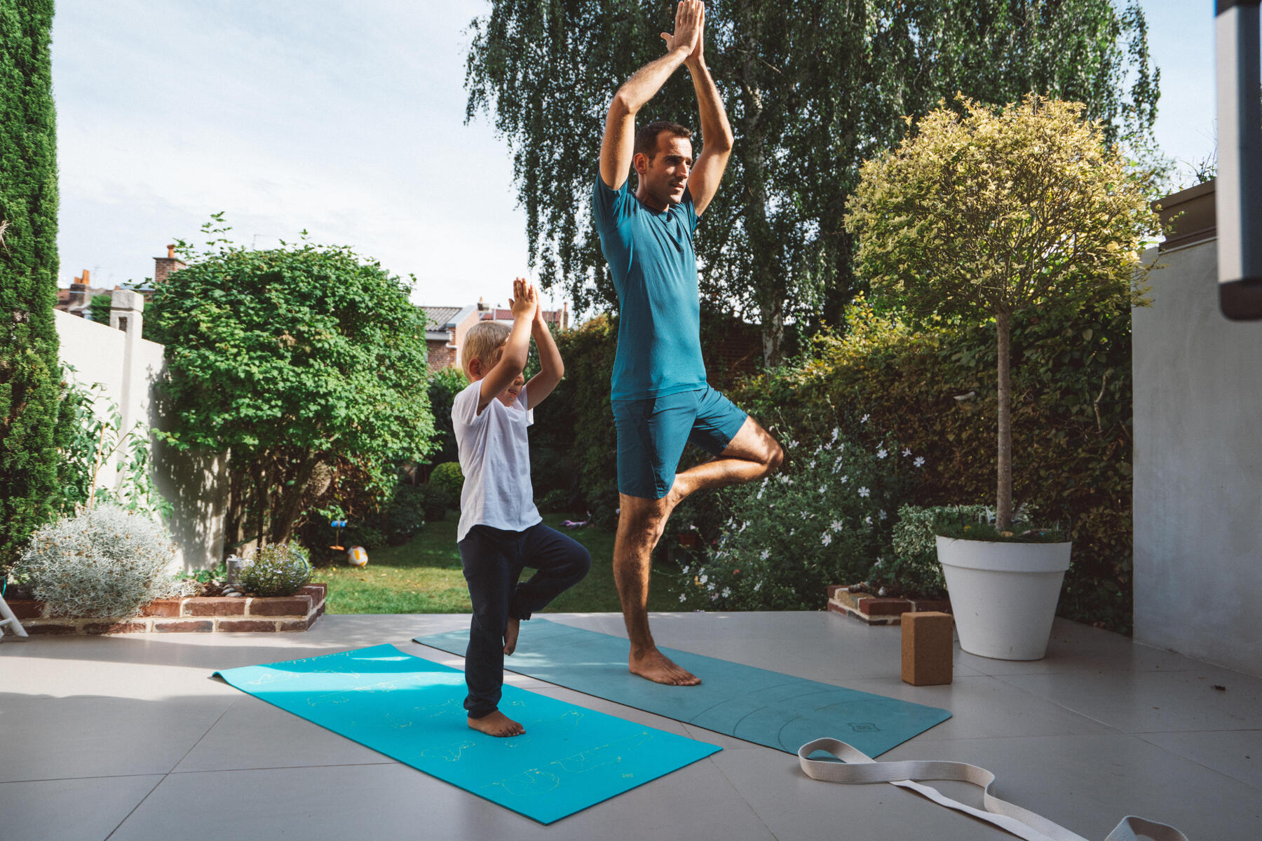 Yoga duo : quelles positions ou postures de yoga faire à deux
