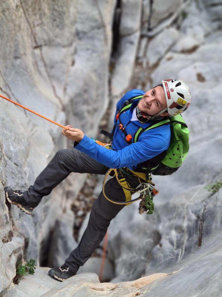 Mountain climbing rope store